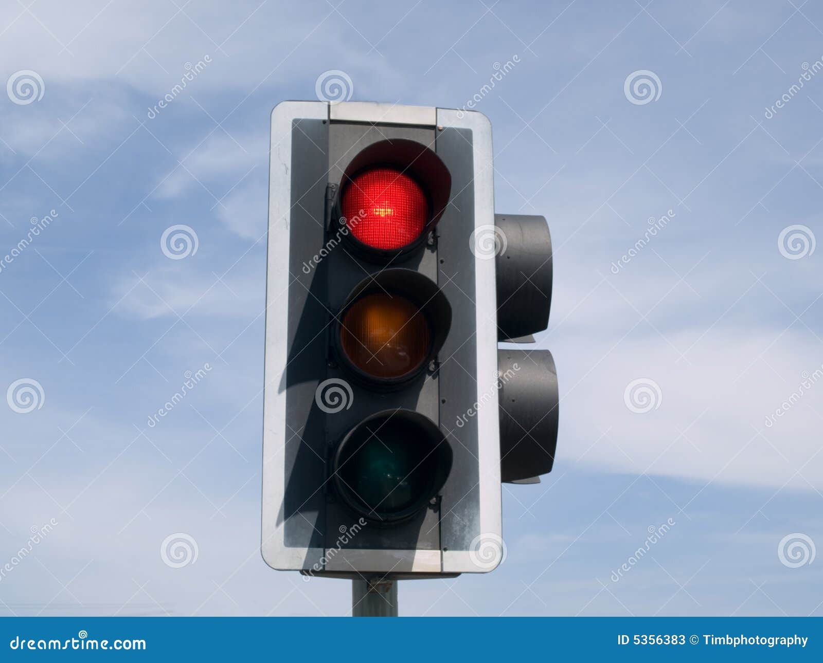 Feu de signalisation rouge image stock. Image du avertissement - 5356383