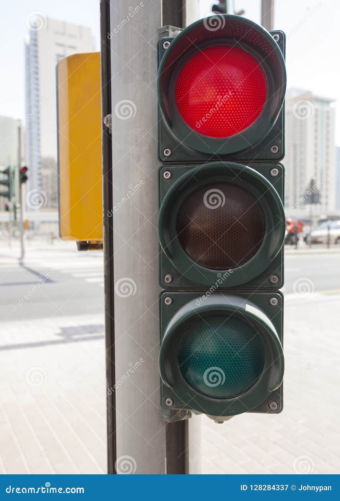 Feu De Signalisation Sur La Couleur Rouge Image stock - Image du ...
