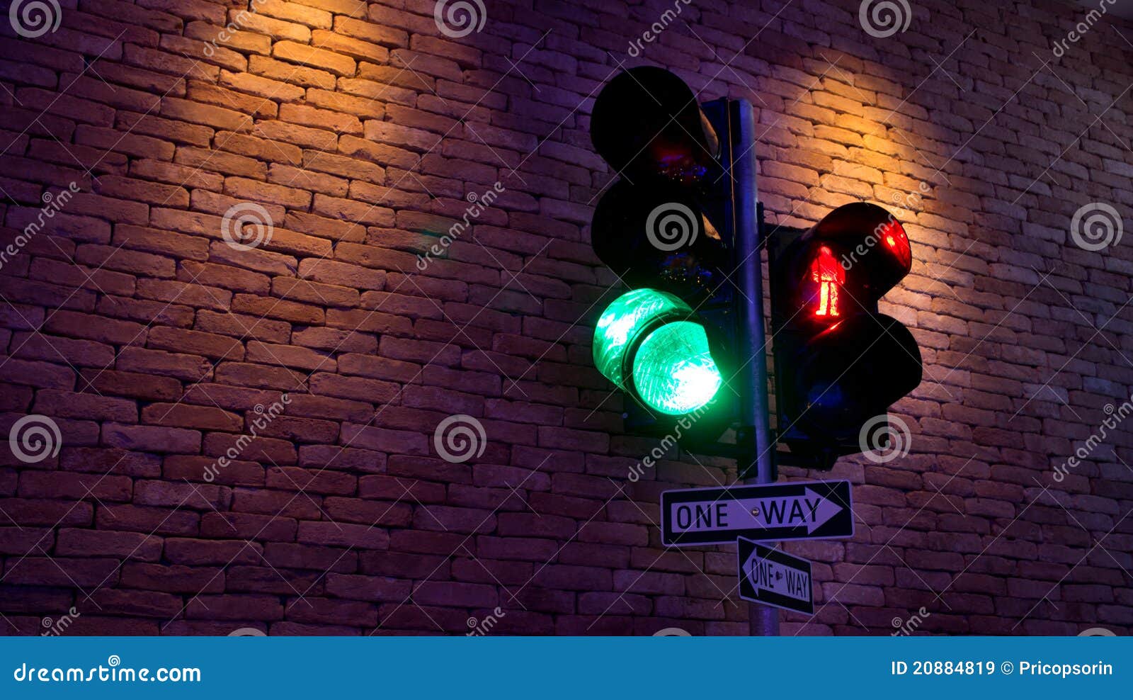 Feux de signalisation image stock. Image du signalisation - 20884819
