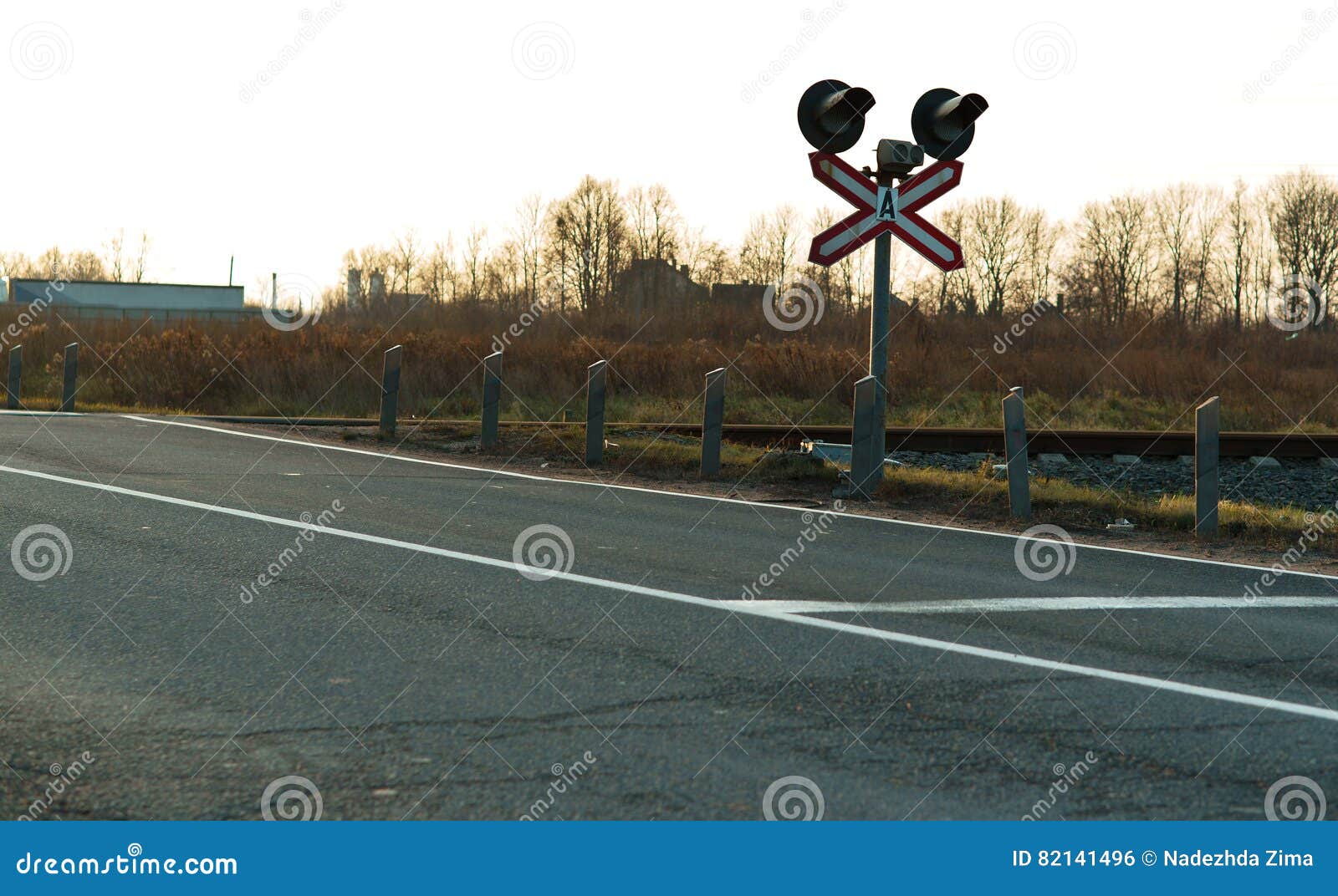 Feux De Signalisation, Croisement De Chemin De Fer Photo stock - Image ...
