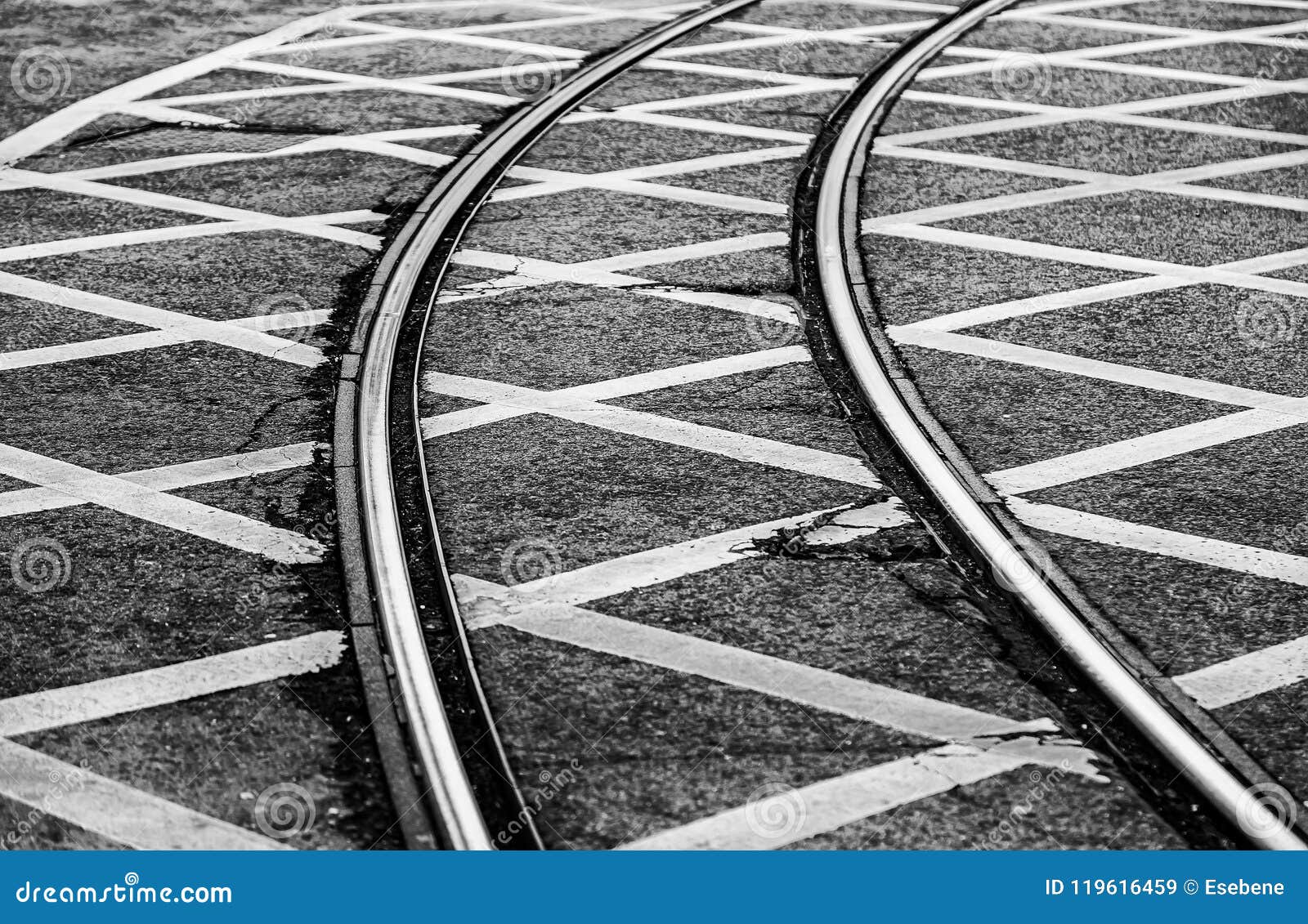 Feux De Signalisation De Tram De Routes Image stock - Image du railroad ...