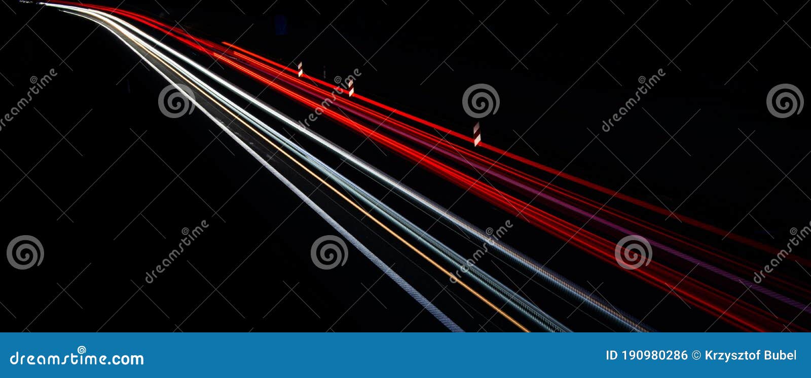 Feux De Voiture La Nuit Sur La Route Photo stock - Image du circulation ...