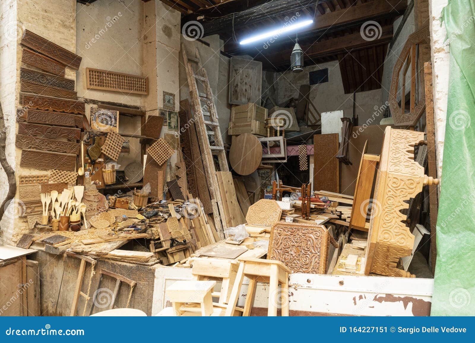 The Carpenter Workshop in Fes Editorial Photo - Image of plank, hammer ...