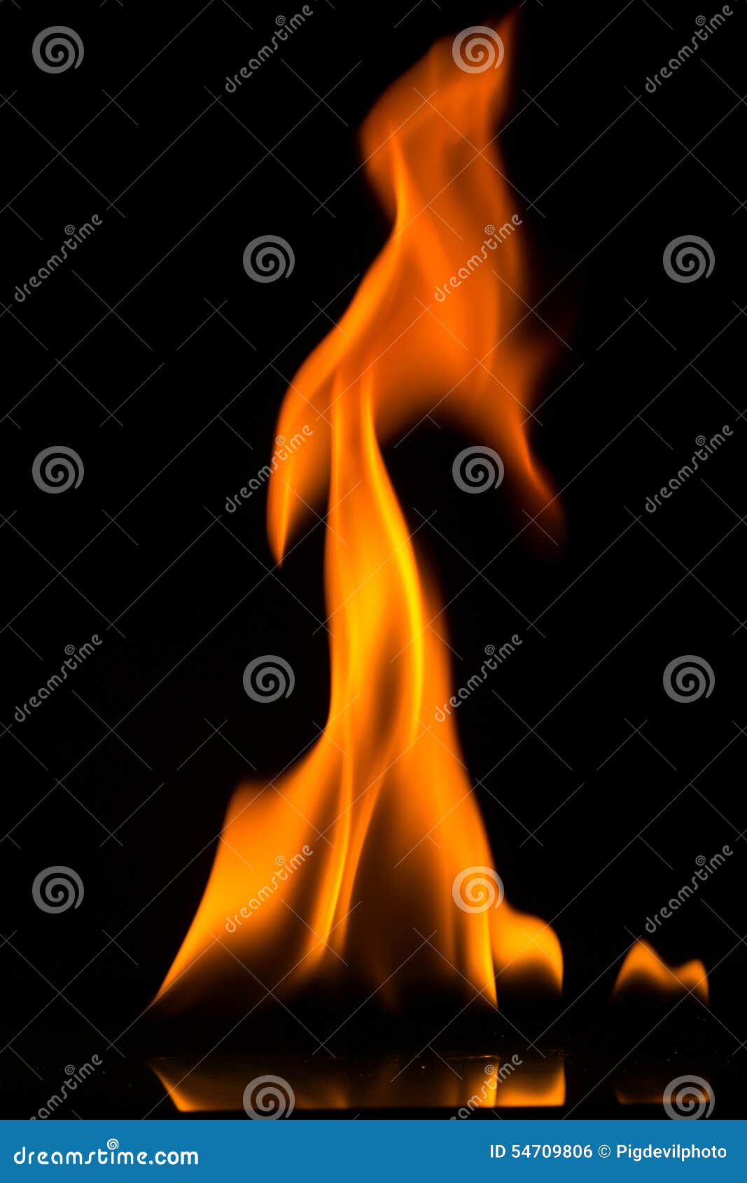Fiamma del fuoco fotografia stock. Immagine di bello - 54709806