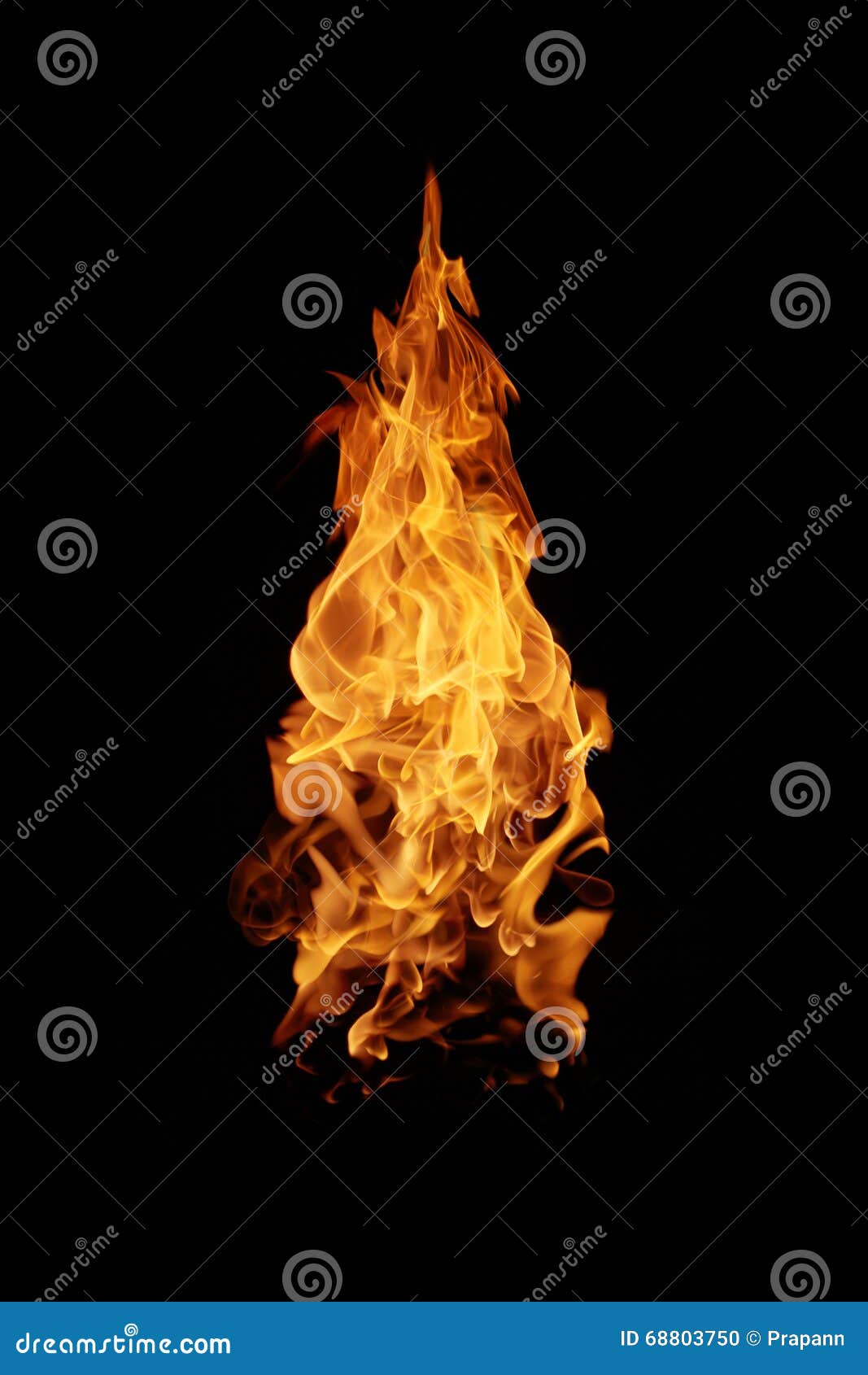 Fiamma del fuoco fotografia stock. Immagine di fiamma - 68803750