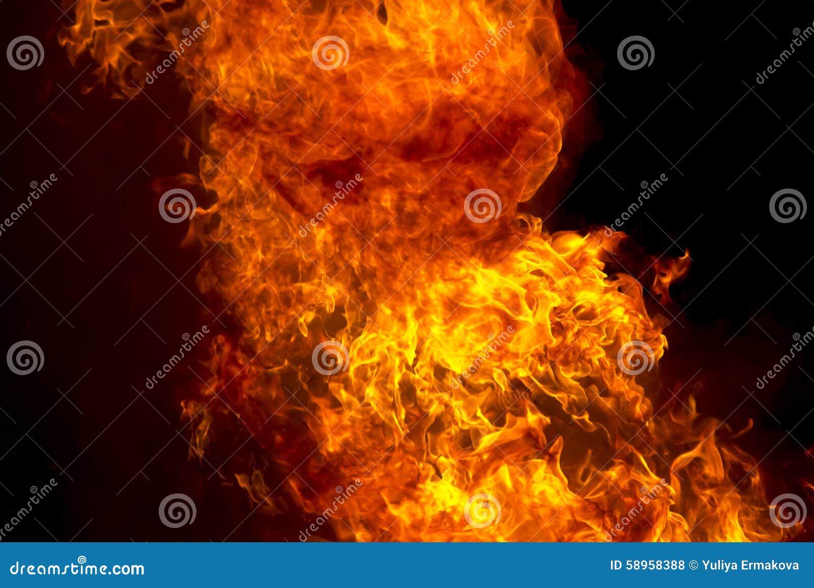 Fiamma Del Fuoco Rosso Su Fondo Nero Fotografia Stock - Immagine di ...