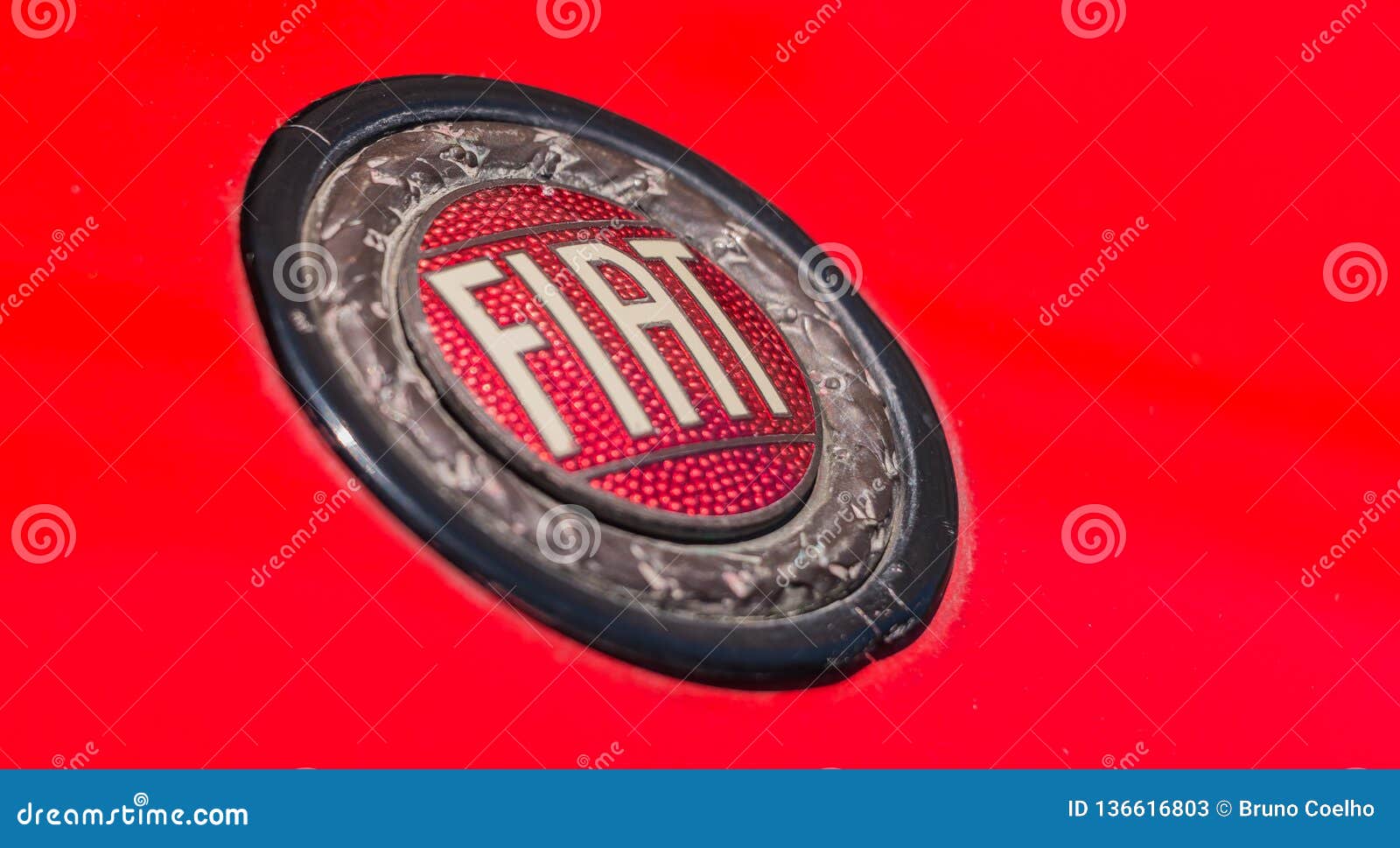 Fiat Logo Retro foto de archivo editorial. Imagen de insignia - 136616803
