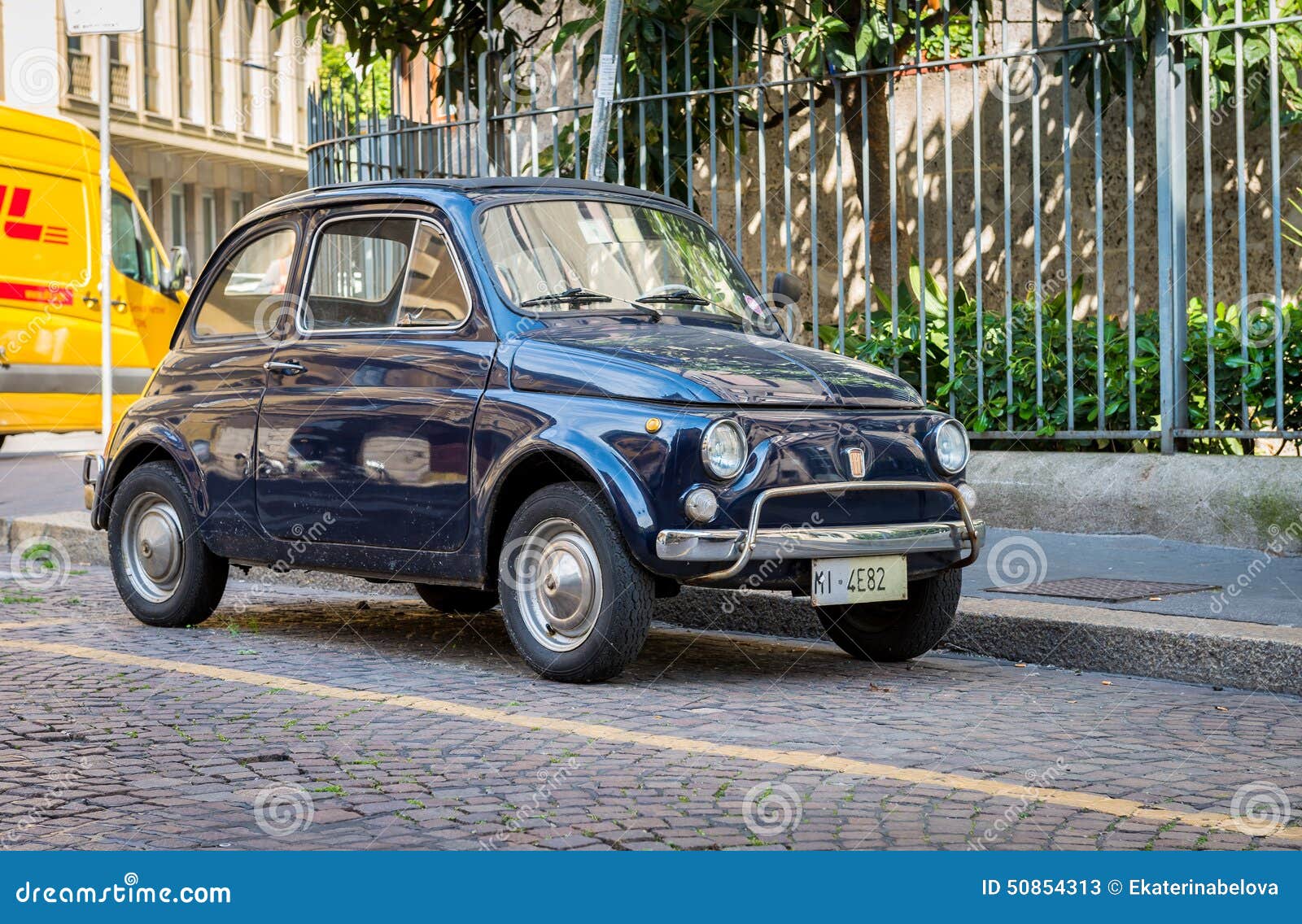 Fiat 500 parked in Milan editorial stock photo. Image of motor - 50854313