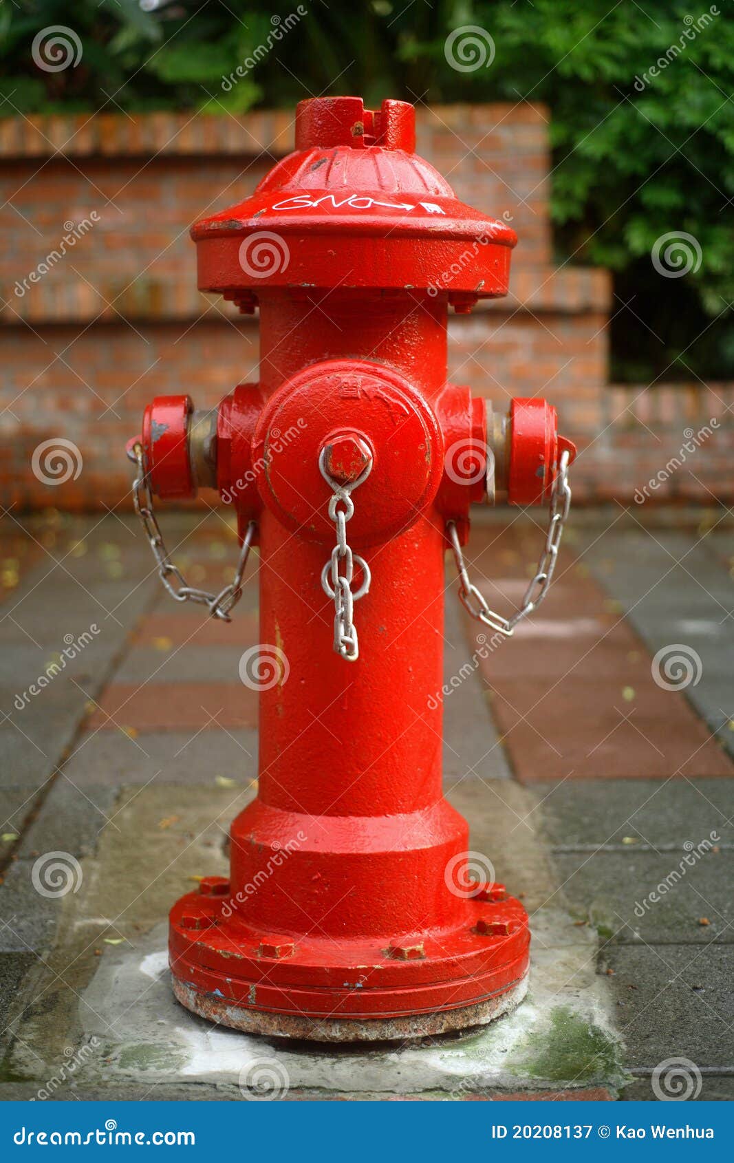 Fiche d'incendie rouge image stock. Image du hydrant - 20208137