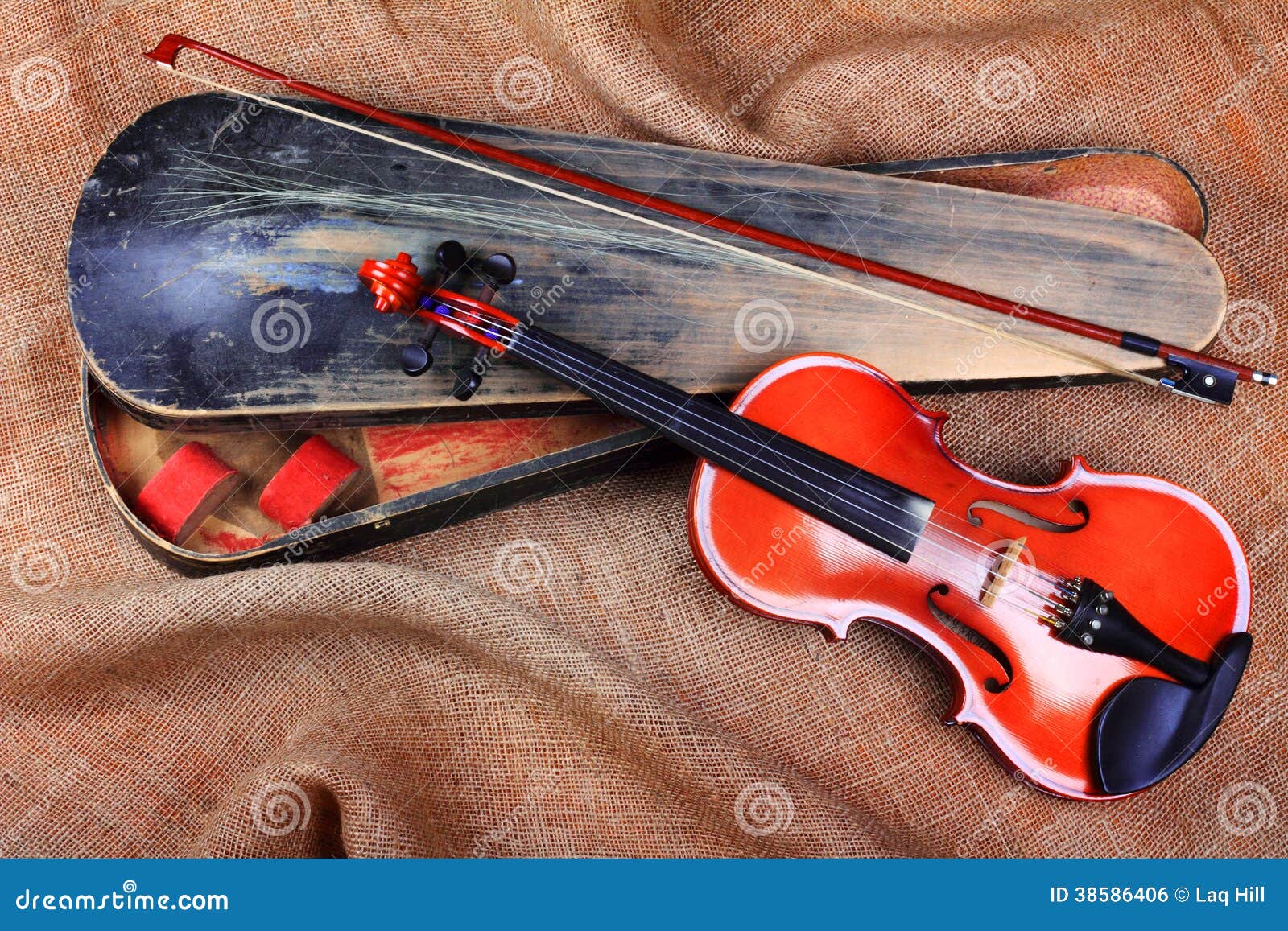 Fiddle fotografia stock. Immagine di trasportare, strumento - 38586406