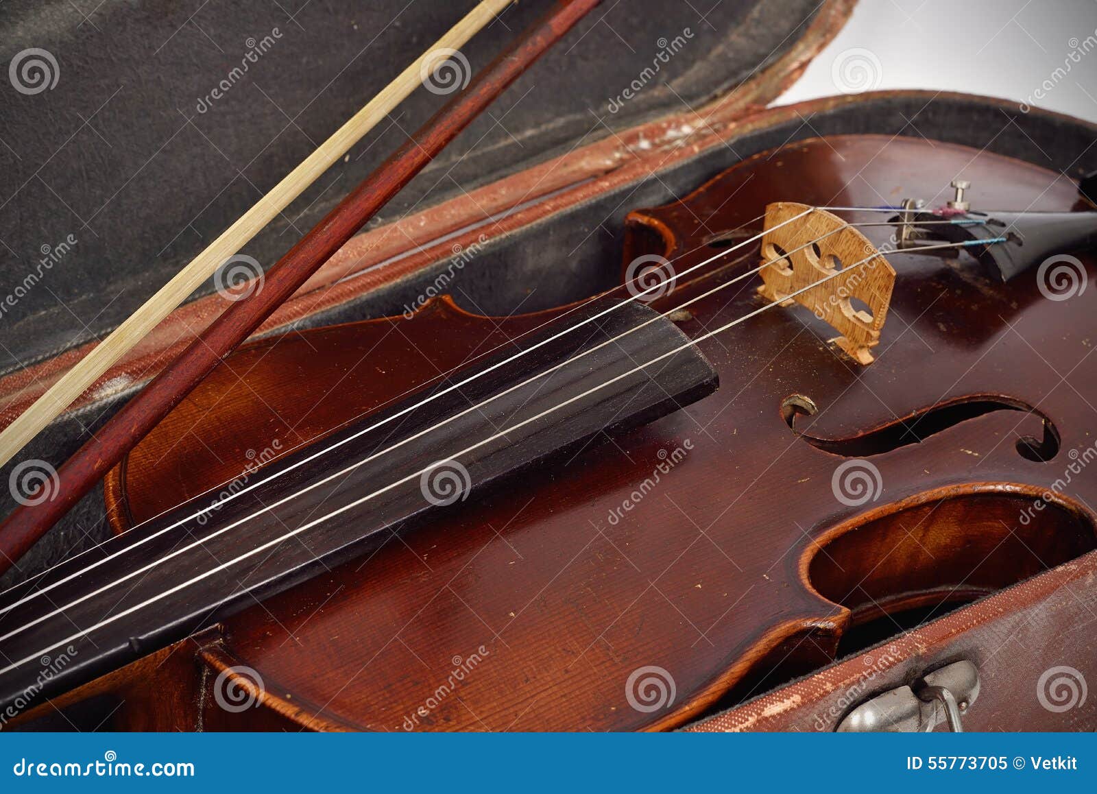 Fiddle-case and violin stock image. Image of antique - 55773705