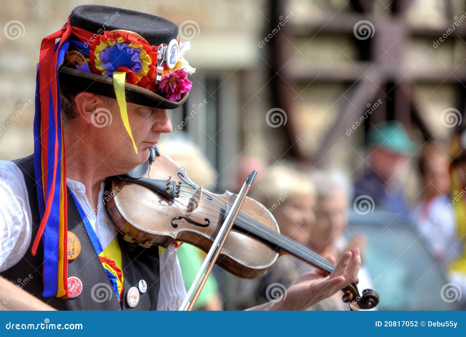Fiddle player editorial photography. Image of elves, dancers - 20817052