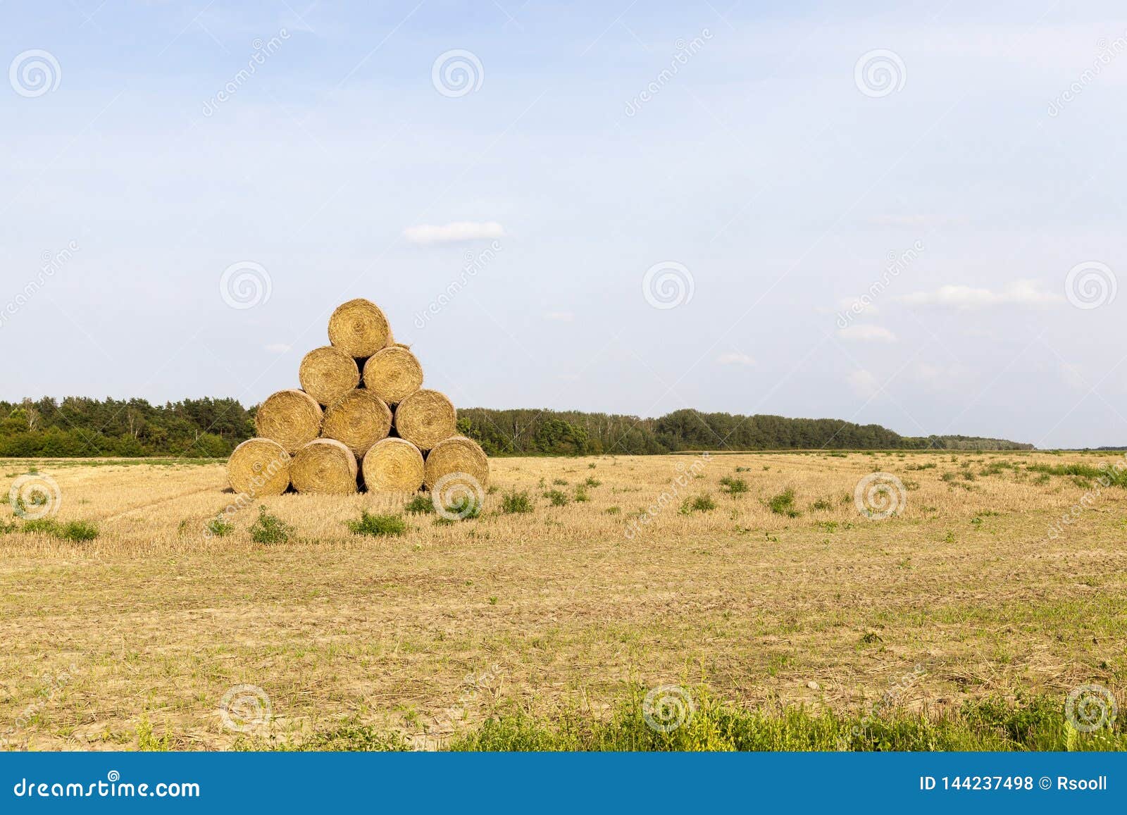 Field pyramid straw stock photo. Image of harmony, forage - 144237498