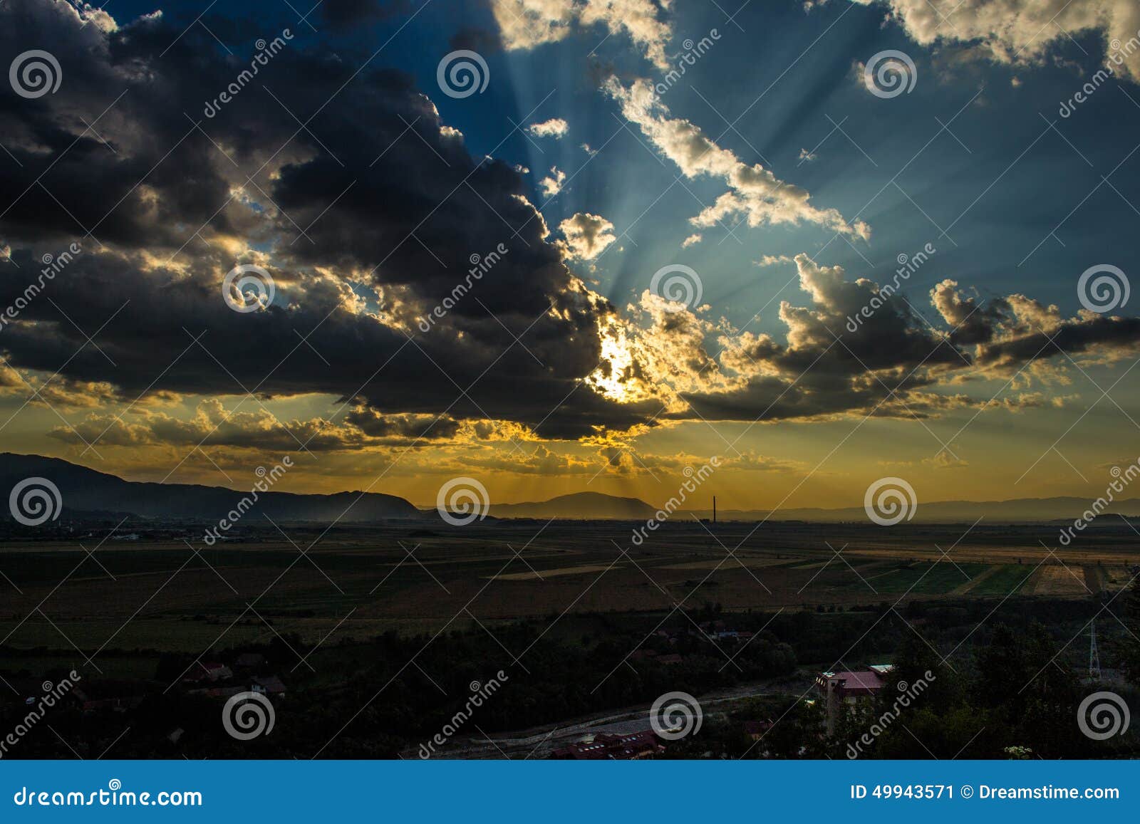 Hafl light half dark sky editorial photo. Image of night - 49943571