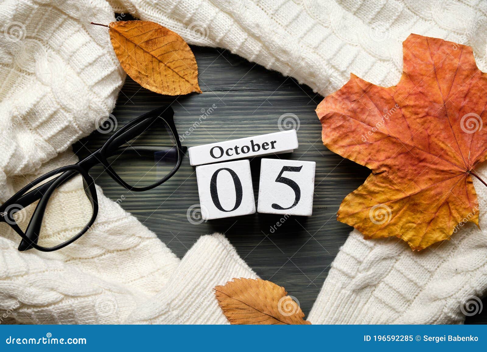 Fifth Day of Autumn Month Calendar October Stock Image - Image of ...