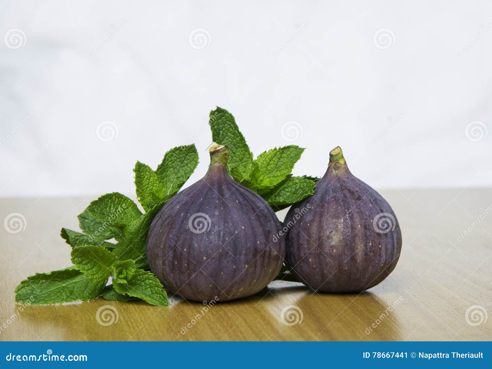 Fig fruit with fresh mint stock image. Image of organic - 78667441