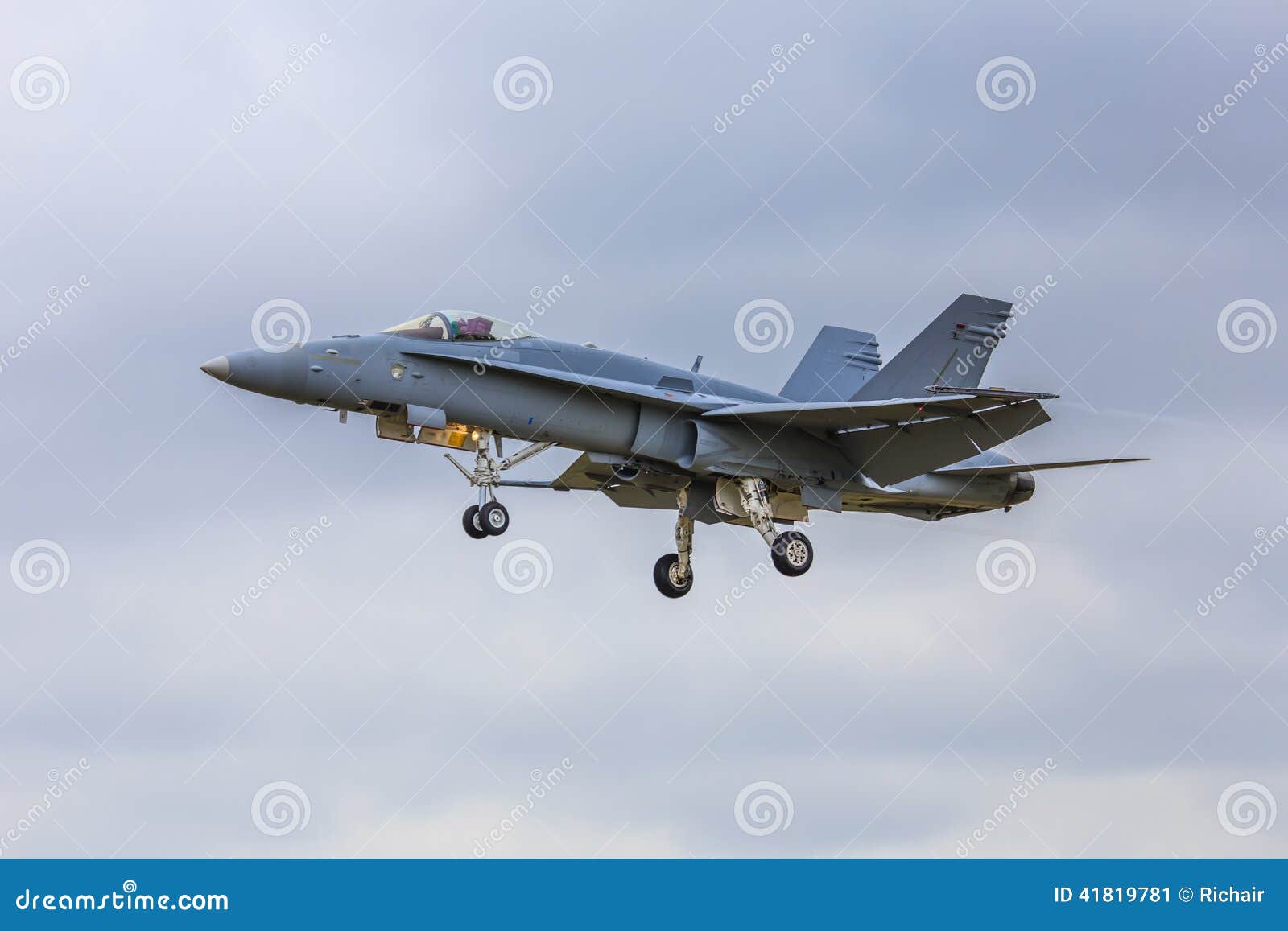 Fighter jet stock image. Image of gear, aircraft, approach - 41819781