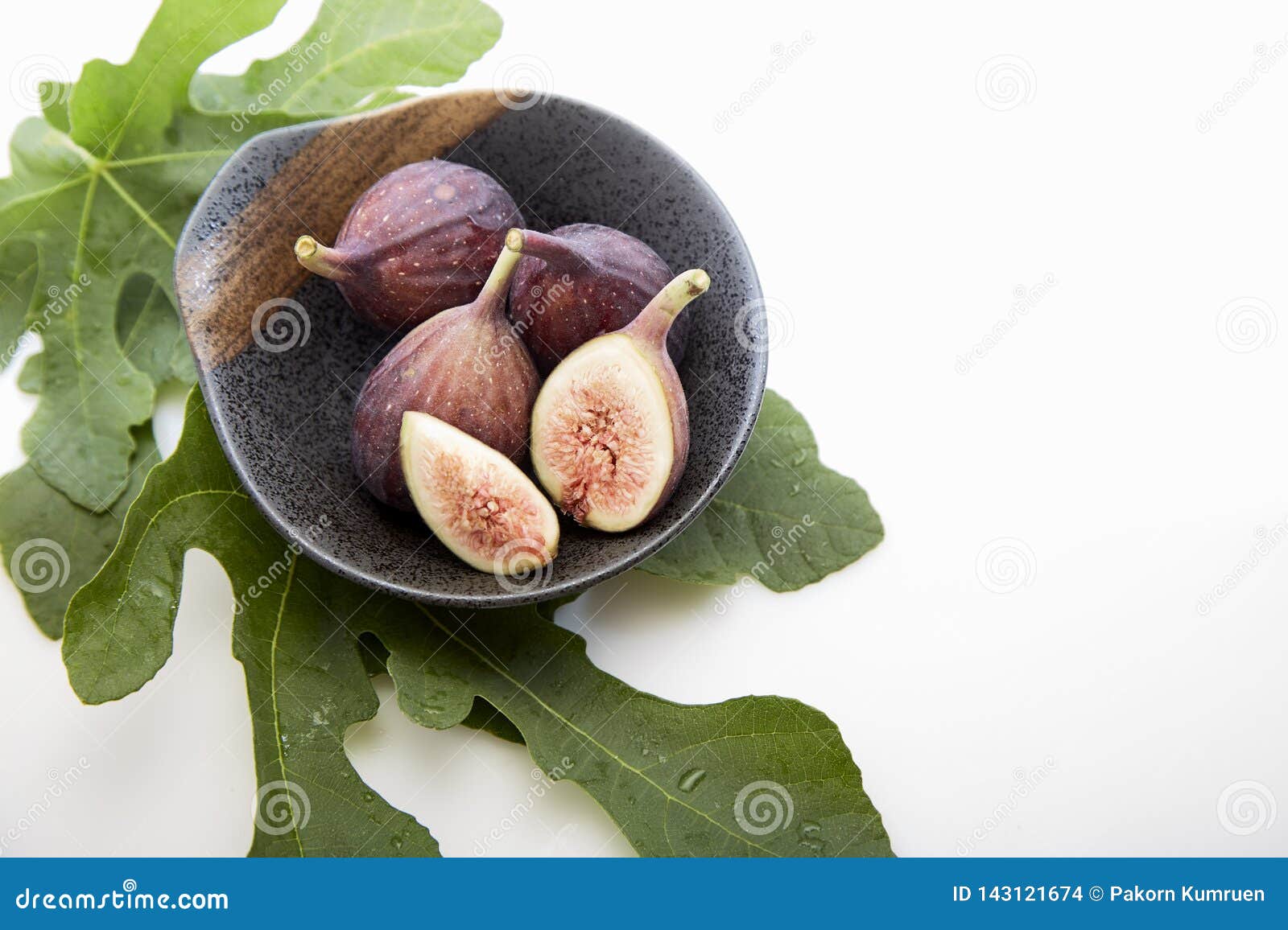Figs in a a Bowl with Fig Leaf Stock Photo - Image of sweet, table ...