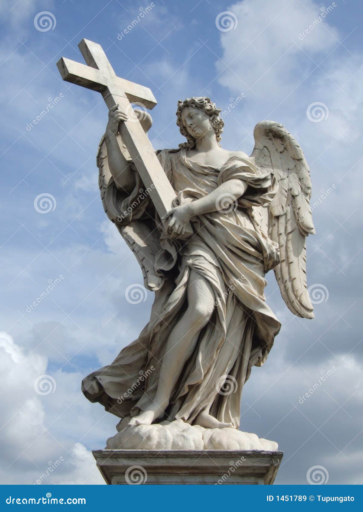 Figura Di Angelo Con Una Traversa Di Pietra Immagine Stock - Immagine ... Figura Di Angelo Con Una Traversa Di Pietra Immagine Stock - Immagine ...