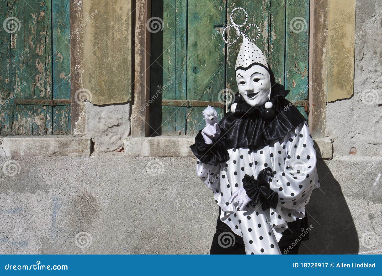 Figura mascarada carnaval imagem de stock. Imagem de divertimento ... Figura mascarada carnaval imagem de stock. Imagem de divertimento ...