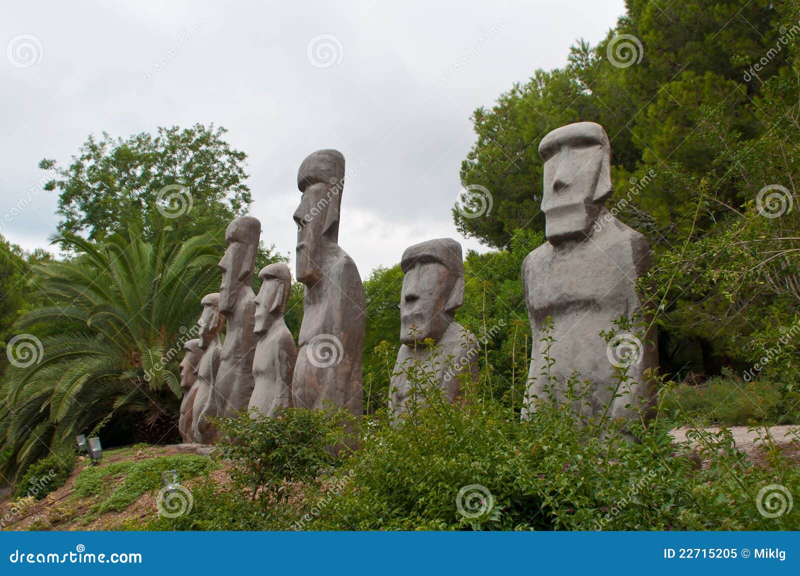 Figuras De Piedra De La Gente Imagen de archivo - Imagen de arte ...