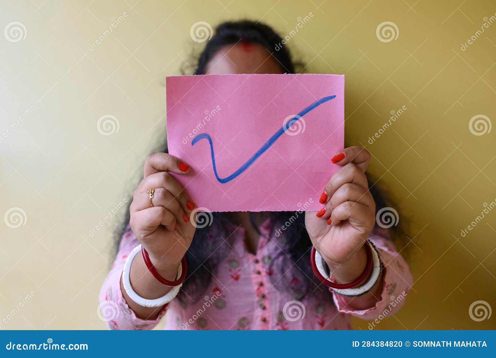 Figure Check Mark Icon in the Hand Stock Photo - Image of symbol, tick ...