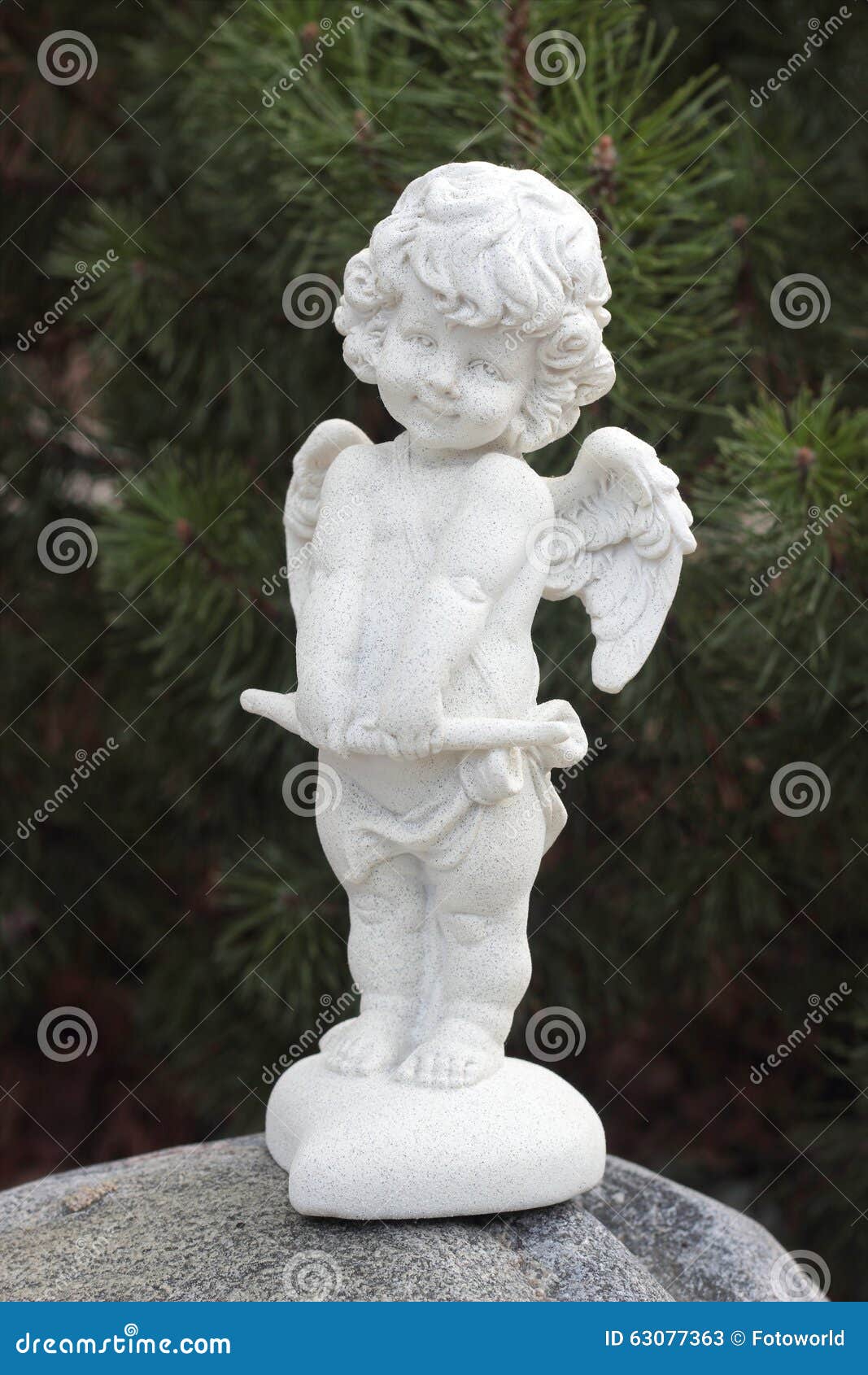 Figure De Cupidon Sur Une Pierre Image stock - Image du fond, histoire ...