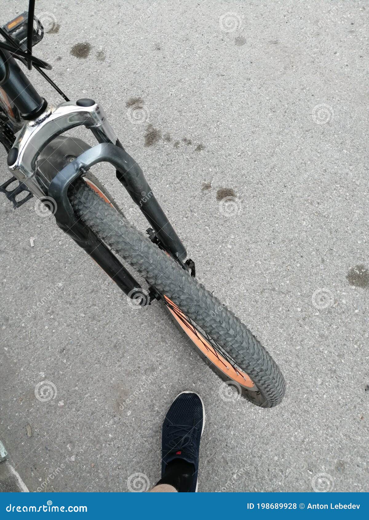 Figure Eight on a Bicycle Wheel Stock Photo - Image of bicycle, tarmac ...