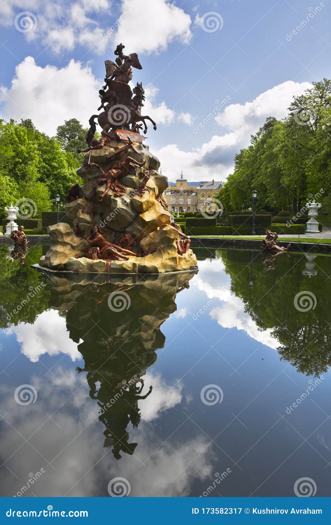 The Figures Decorate a Fountain in Magnificent Park Stock Image - Image ...