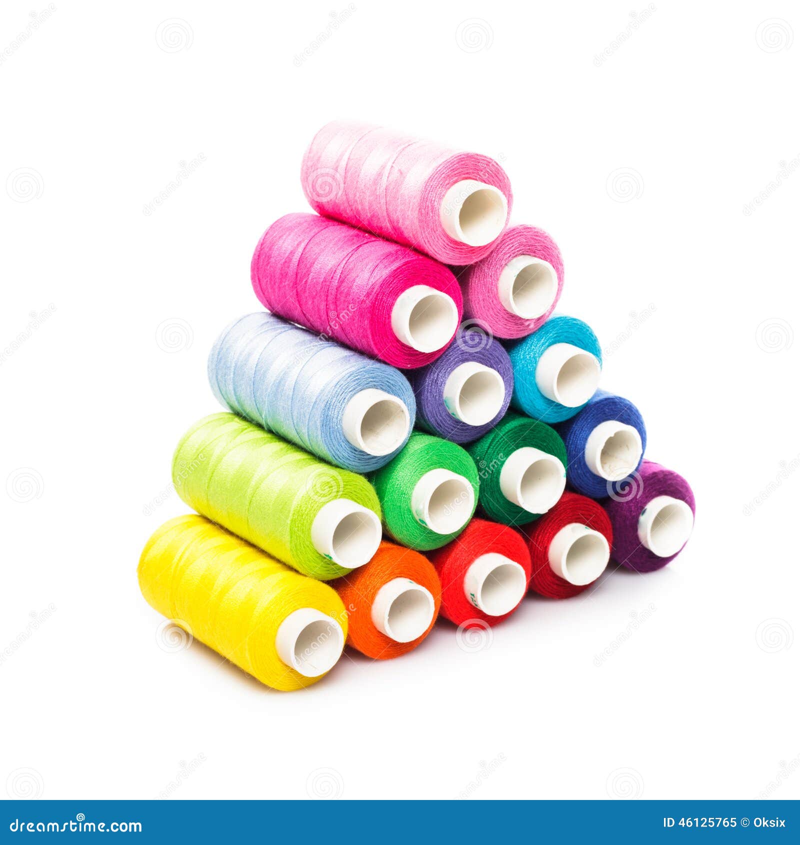 Filati cucirini immagine stock. Immagine di colorato - 46125765