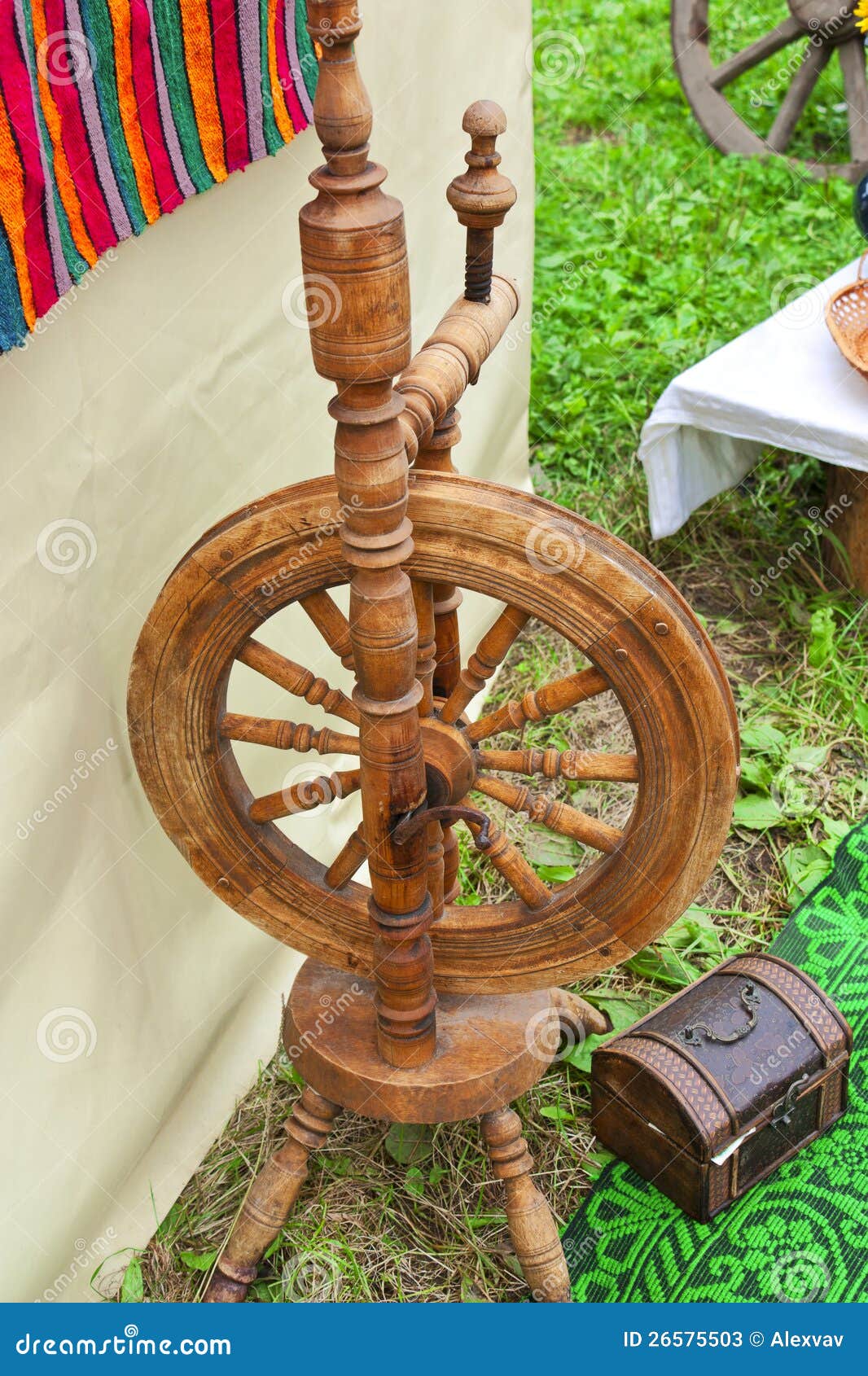 Filatoio immagine stock. Immagine di bobina, tovaglia - 26575503