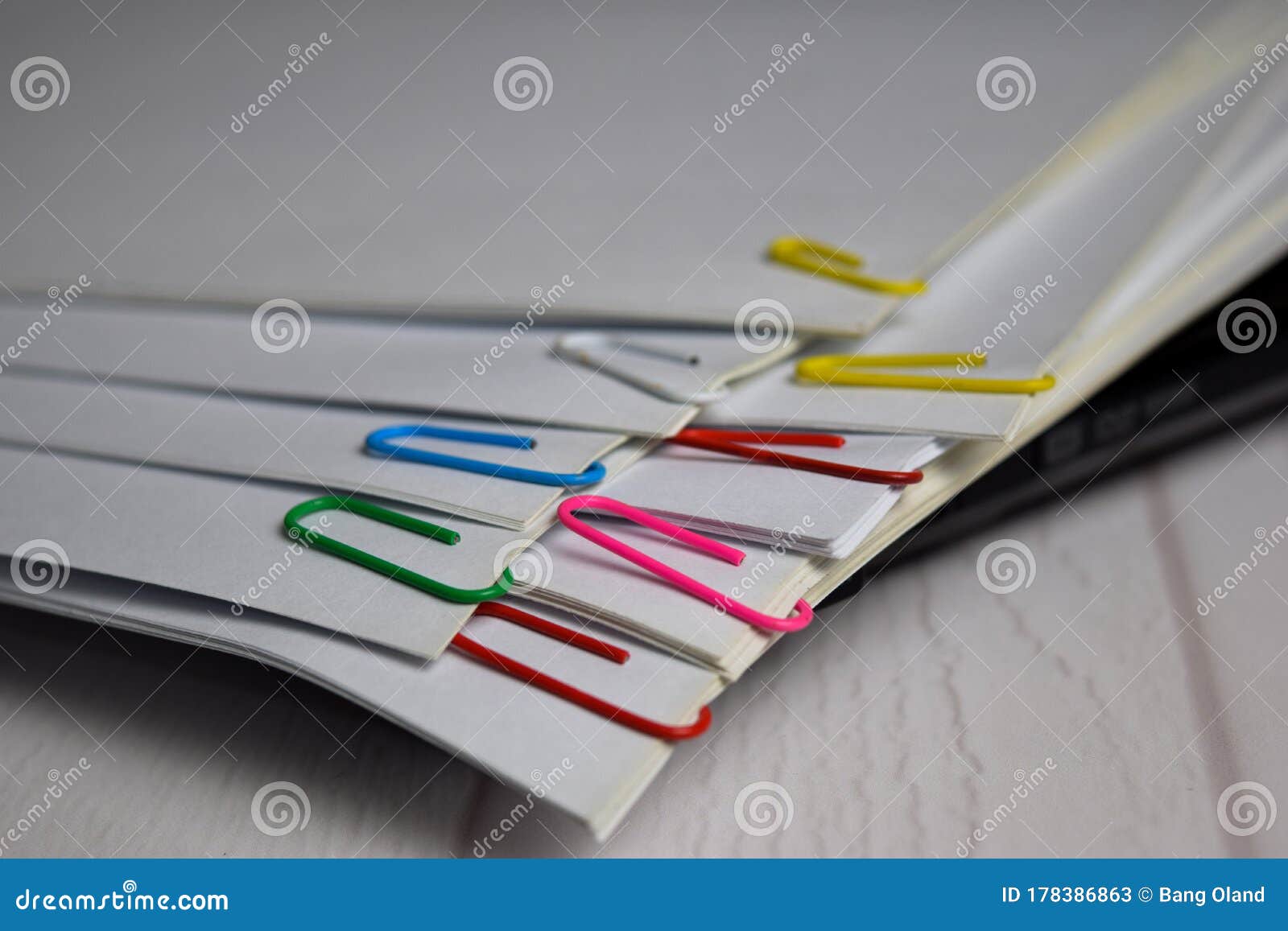 File Folder and Stack of Business Report Paper File Isolated on Office ...