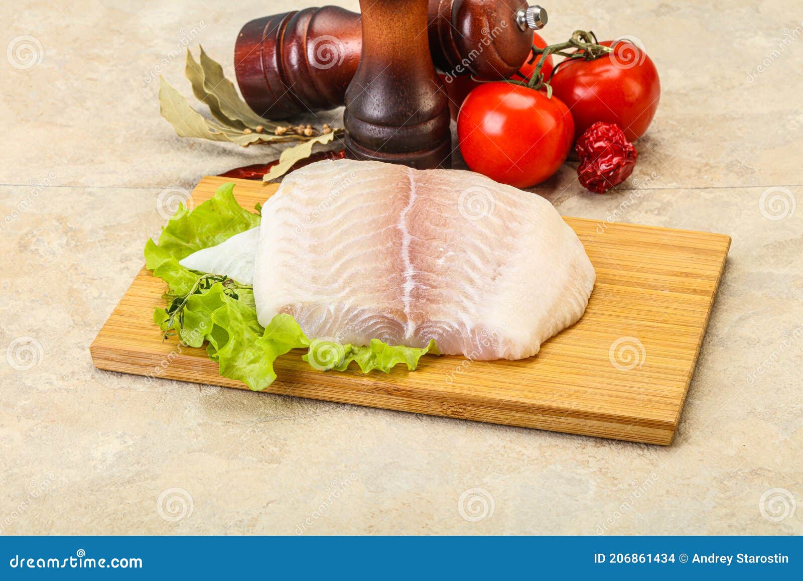 Filet Cru De Pangasius En Cuisine Photo stock - Image du isolement ...
