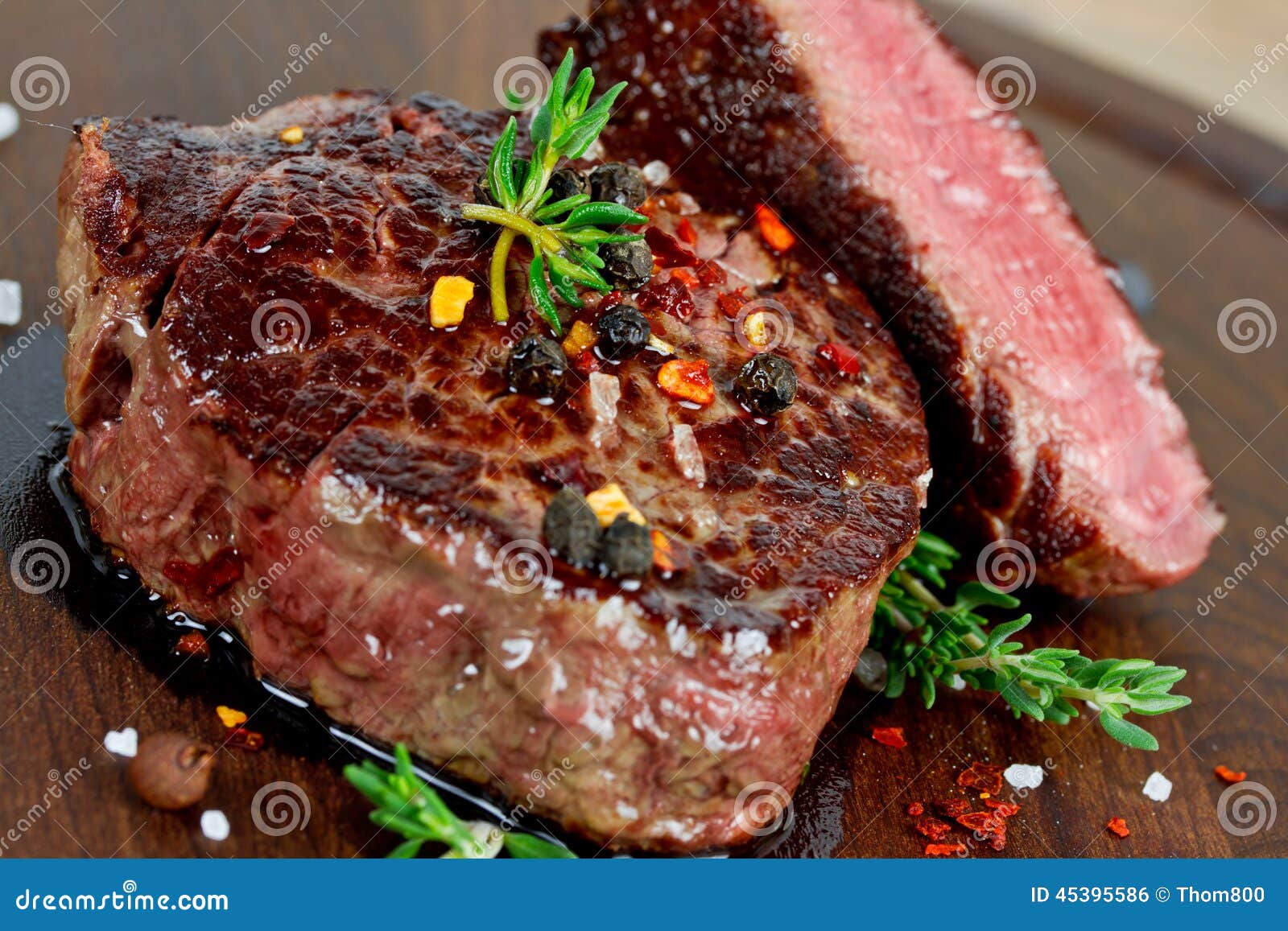 Filete asado a la parilla foto de archivo. Imagen de tarjeta - 45395586