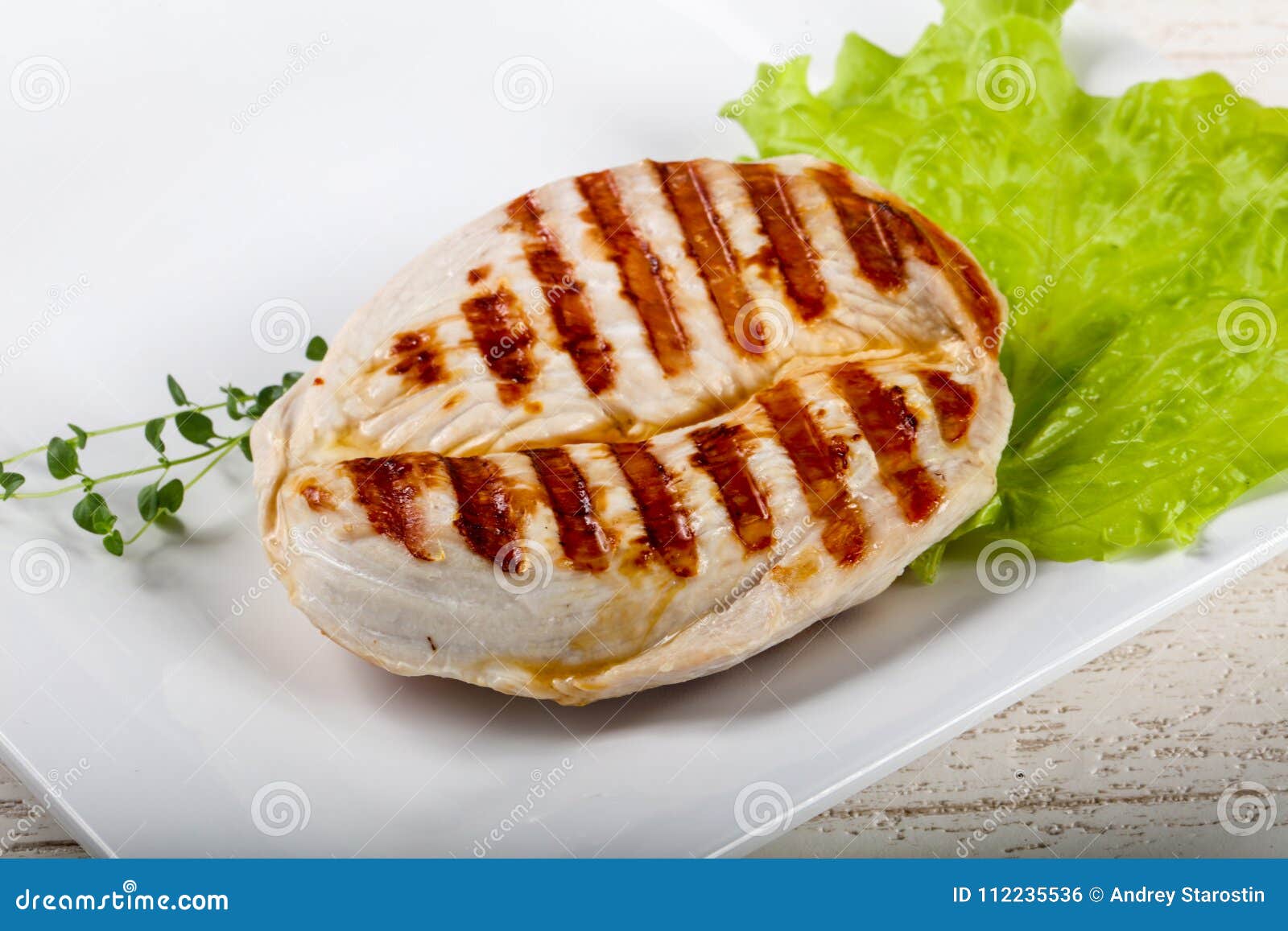 Filete Asado a La Parilla Del Pavo Foto de archivo - Imagen de tomate ...