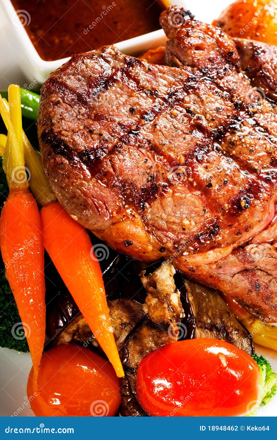 Filete Asado a La Parilla Del Ribeye Foto de archivo - Imagen de raro ...