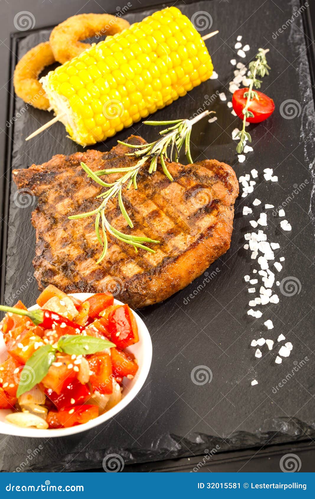 Filete asado a la parrilla imagen de archivo. Imagen de coma - 32015581