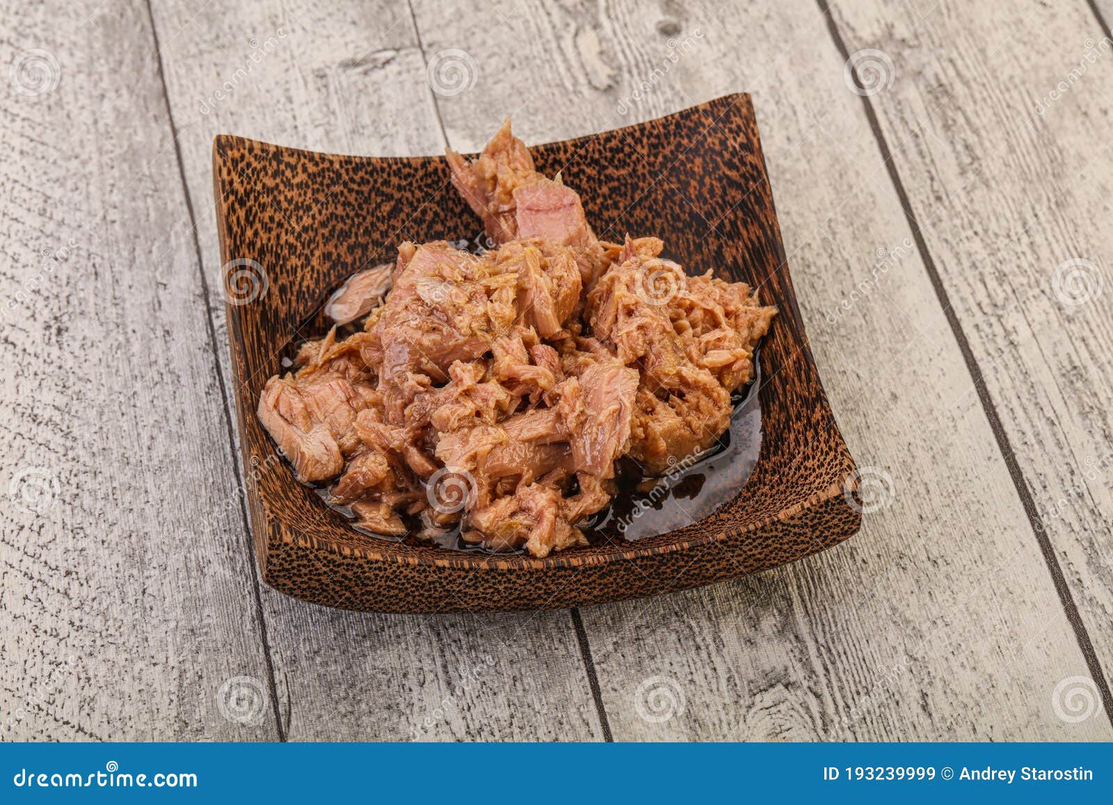 Filete De Atum Em Conserva Para Salada Imagem de Stock - Imagem de ...