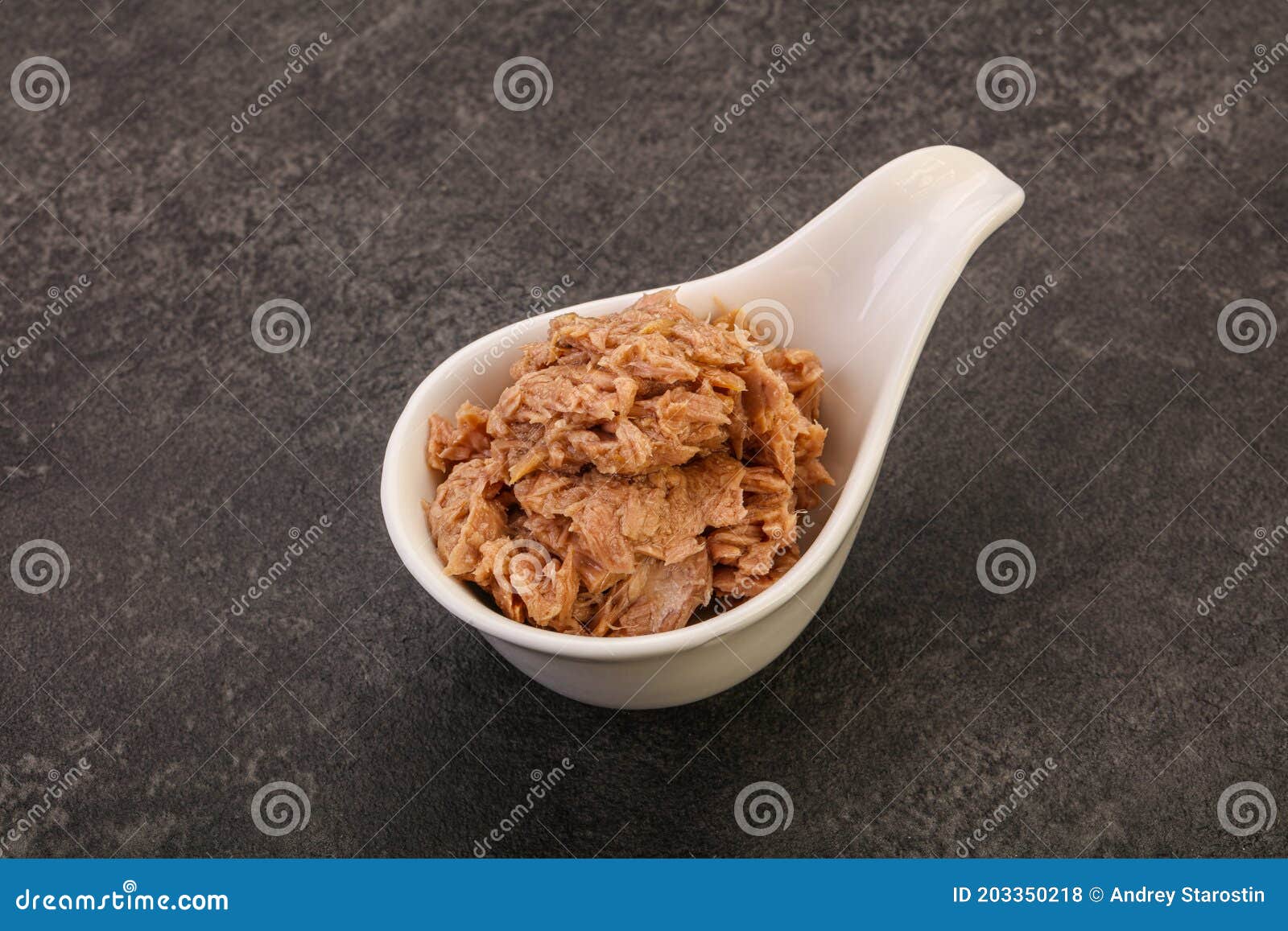 Filete De Atum Em Conserva Para Salada Foto de Stock - Imagem de ...