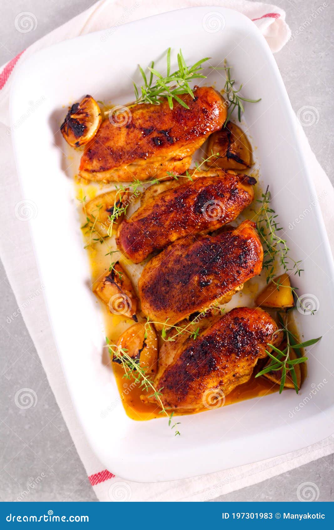 Filete de frango assado imagem de stock. Imagem de caseira - 197301983