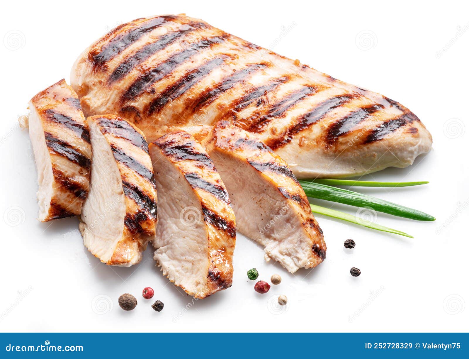 Filete De Frango Grelhado Com Ervas Isoladas Sobre Fundo Branco Imagem ...