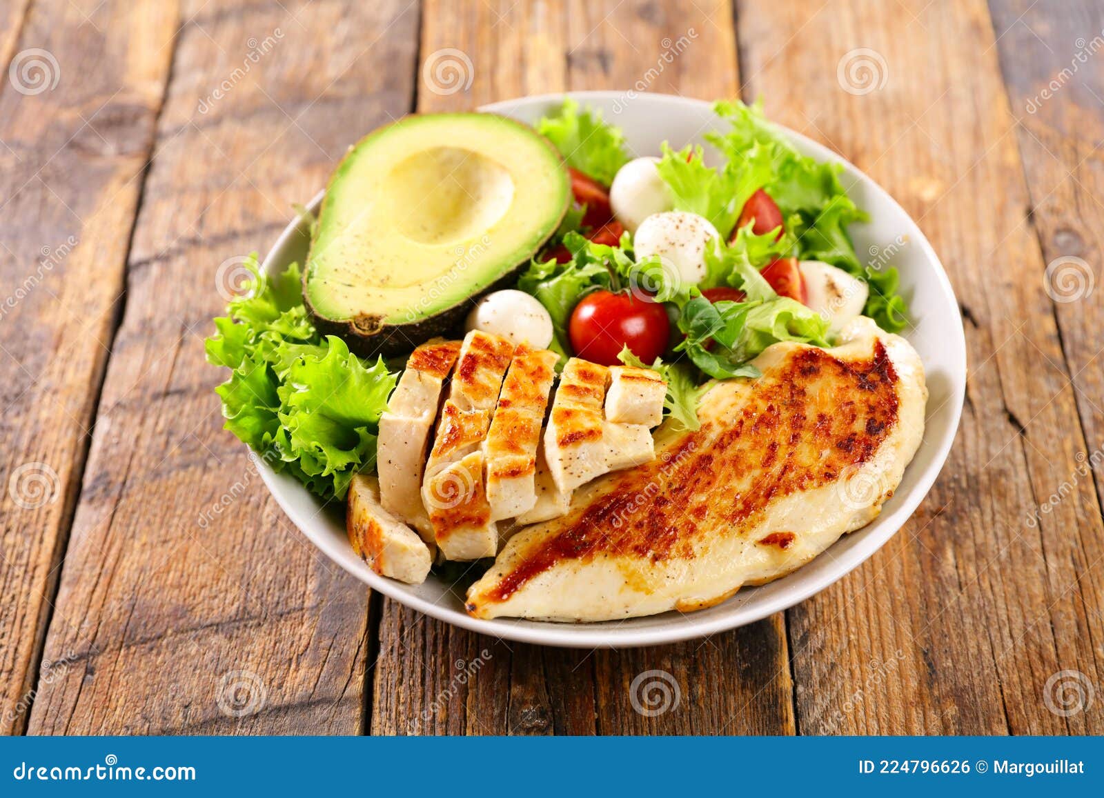 Filete De Frango Grelhado Com Salada Foto de Stock - Imagem de faixa ...