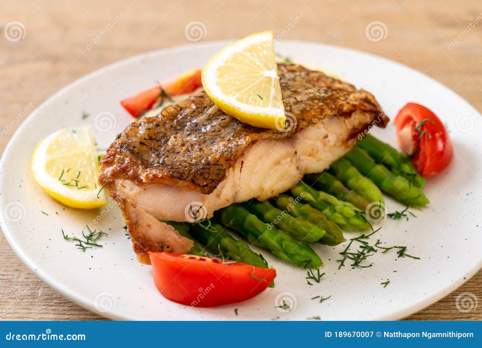 Filete de pargo imagen de archivo. Imagen de grilled - 189670007