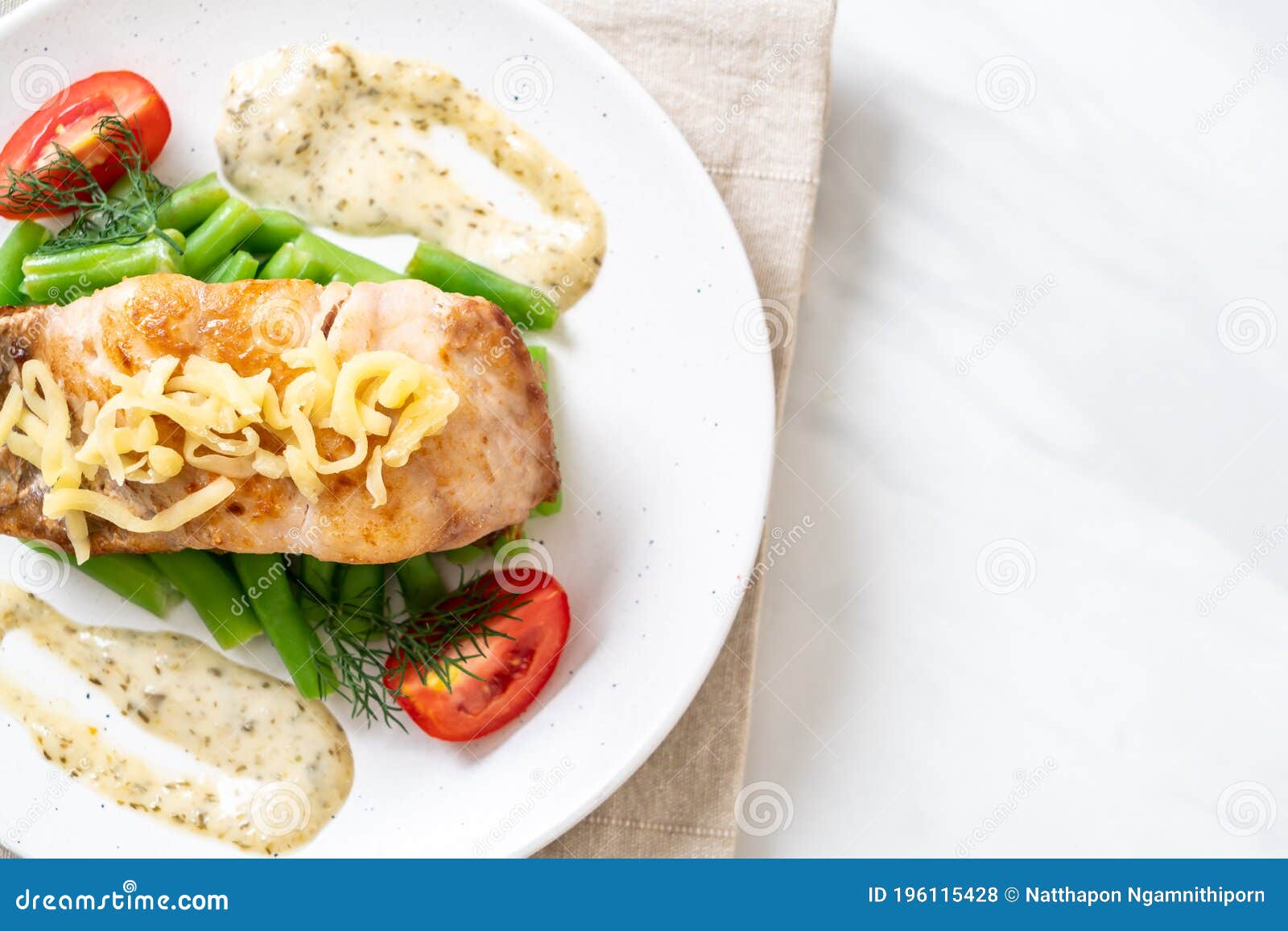 Filete de pargo foto de archivo. Imagen de fresco, mariscos - 196115428