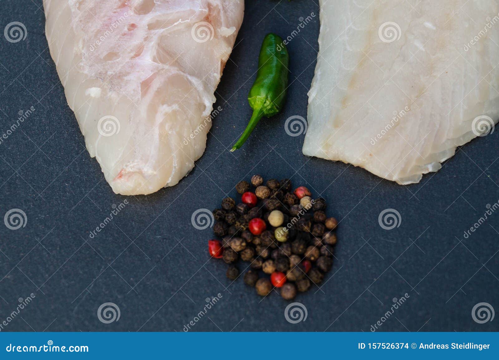 Filete de pargo rojo foto de archivo. Imagen de filetes - 157526374