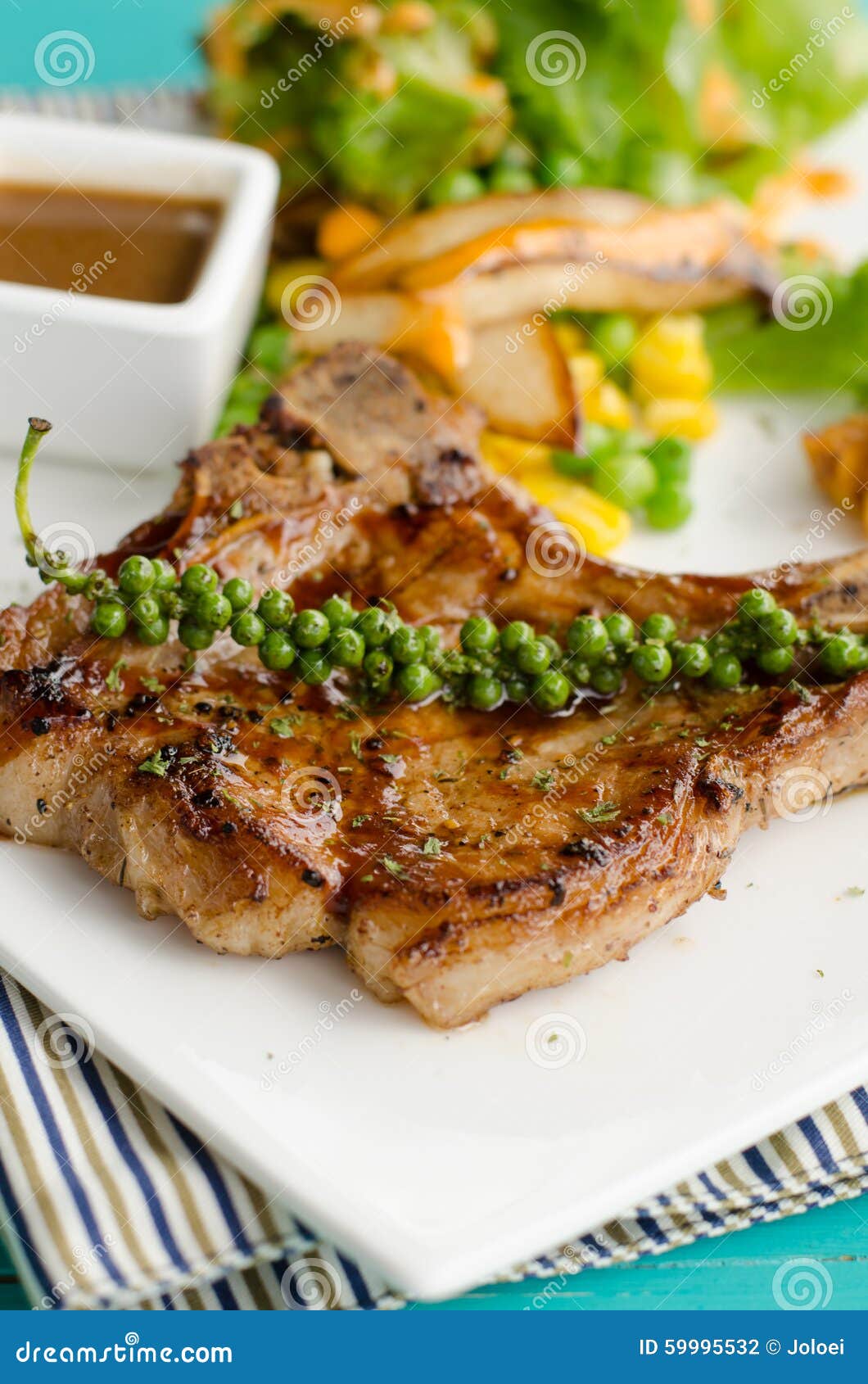 Filete De T-bone Asado a La Parilla Foto de archivo - Imagen de fresco ...