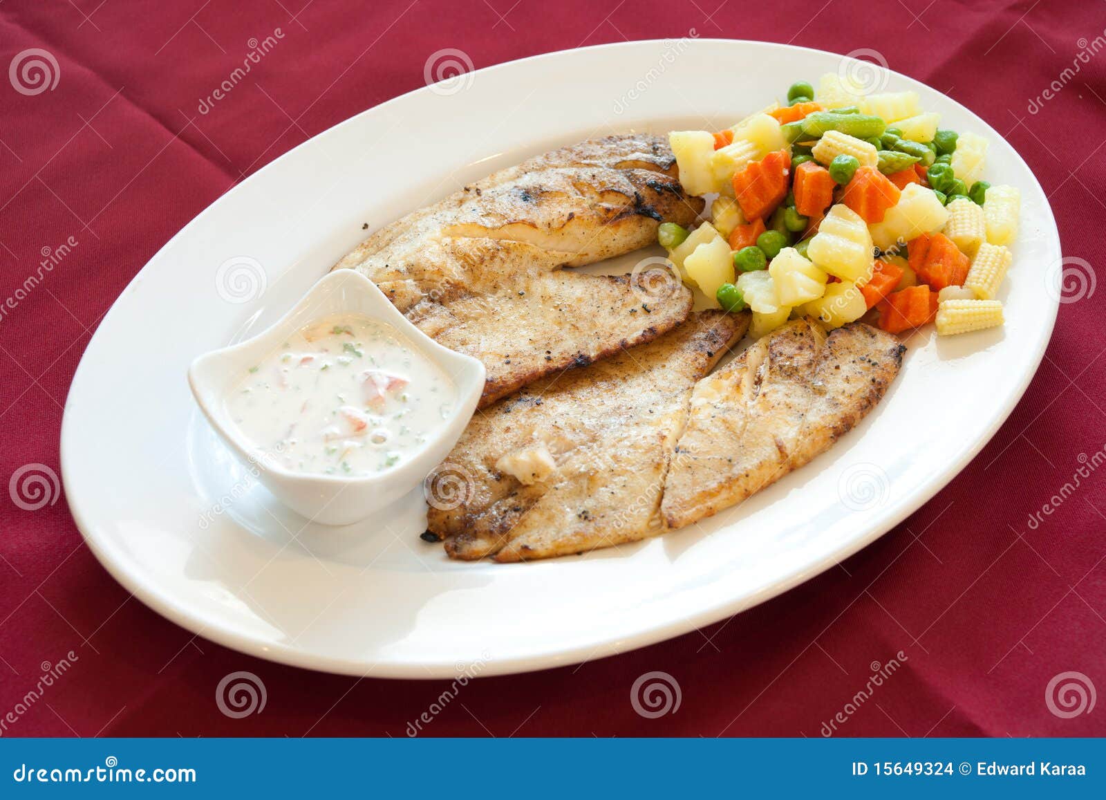 Filetto Di Pesce Cotto, Alimento Libanese. Fotografia Stock - Immagine ...