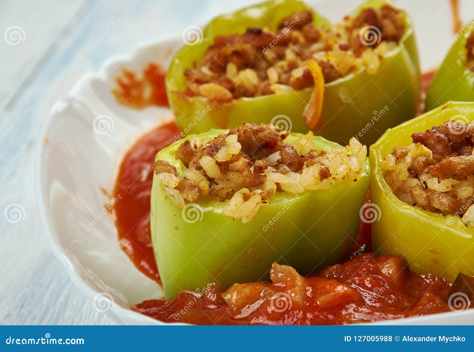 Filfil Mahshi - Pimientas Rellenas Foto de archivo - Imagen de verde ...