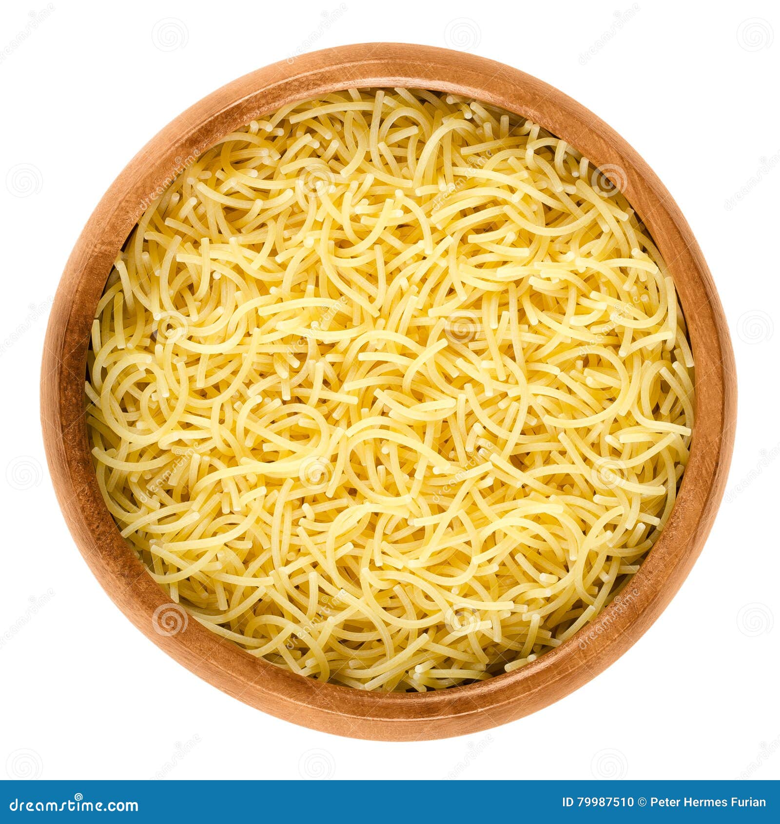 Filini Sneed Plotseling Deegwaren in Houten Kom Over Wit Stock Foto ...