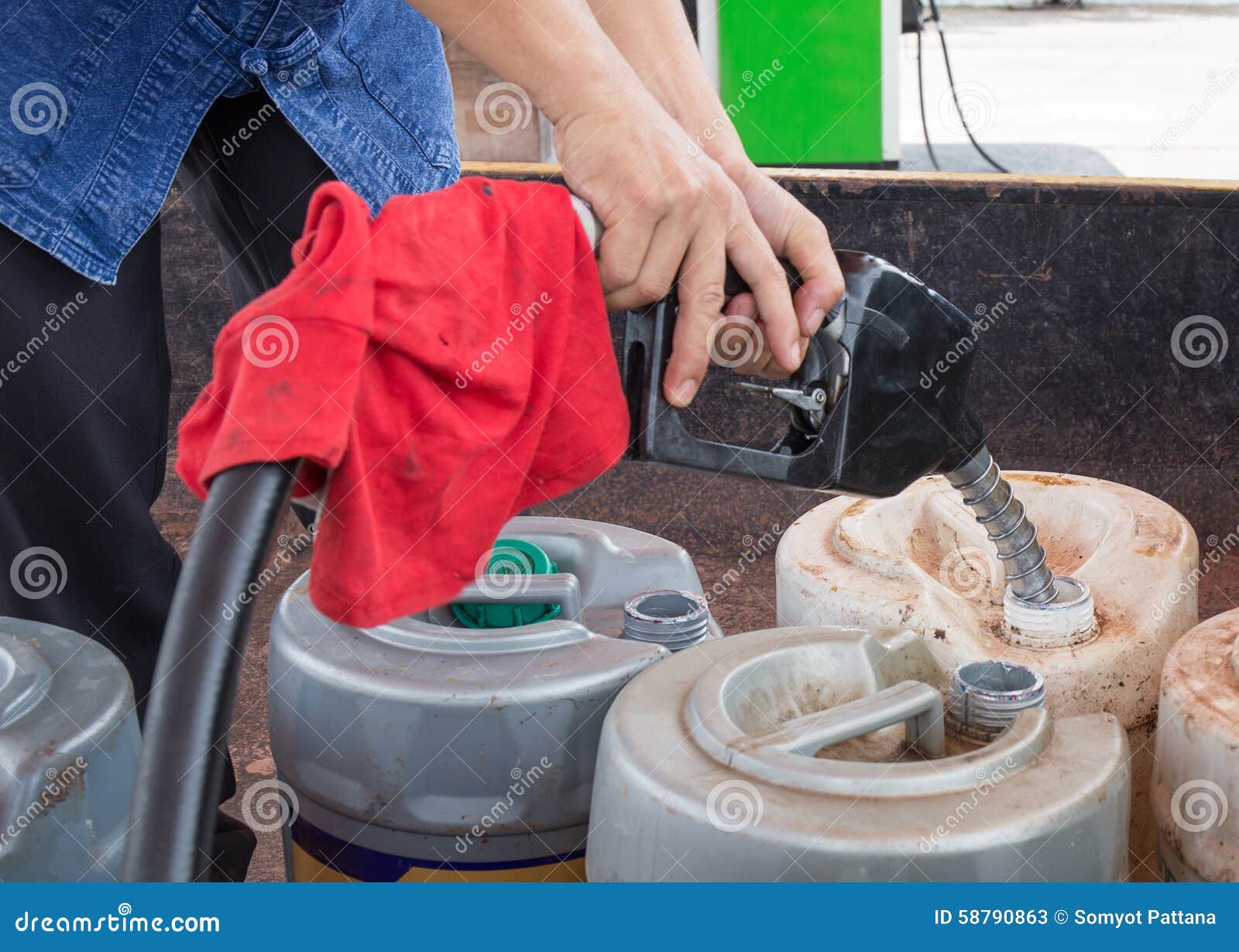 Fill the tank stock image. Image of liquid, power, backup - 58790863